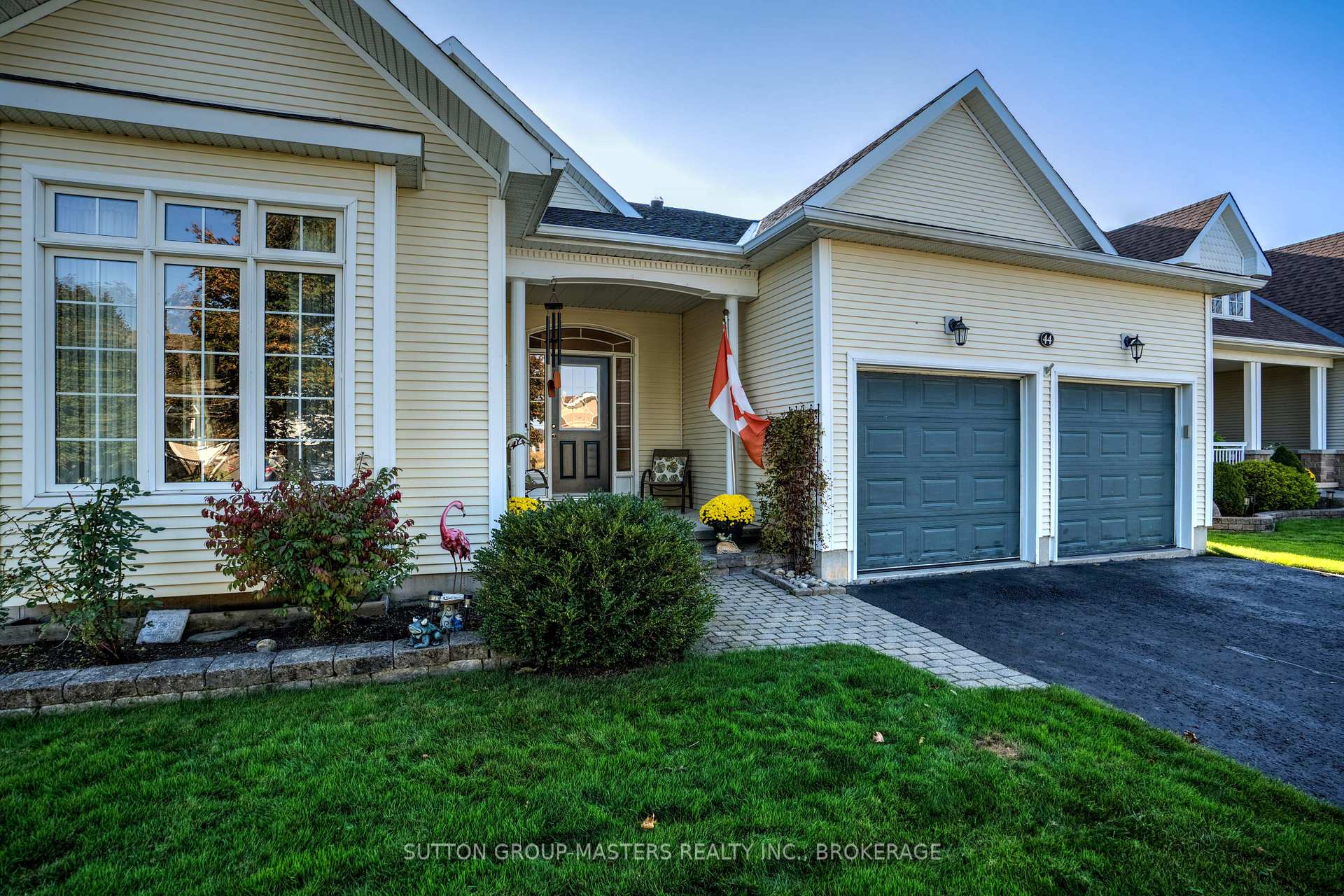 44 COUNTRY CLUB Drive, Loyalist, ON K0H 1G0