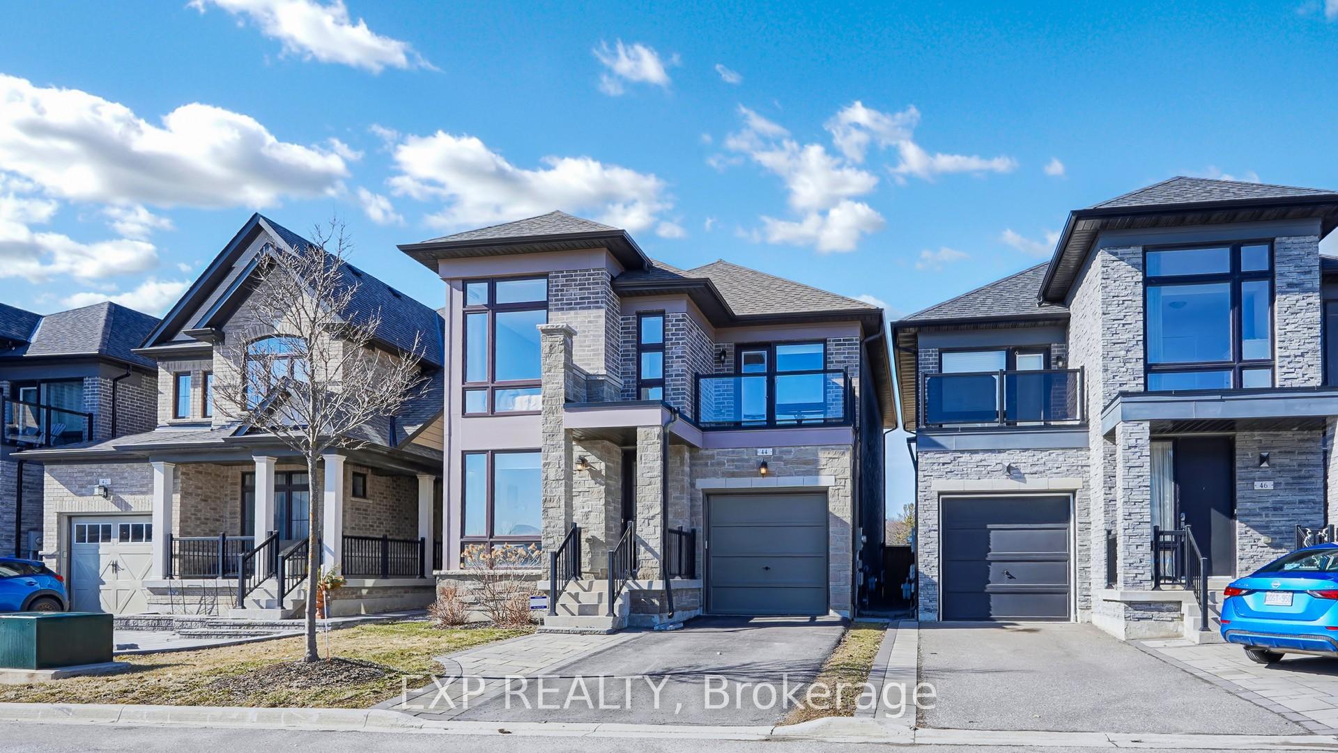 44 Festival Court S, East Gwillimbury, ON L9N 0N8