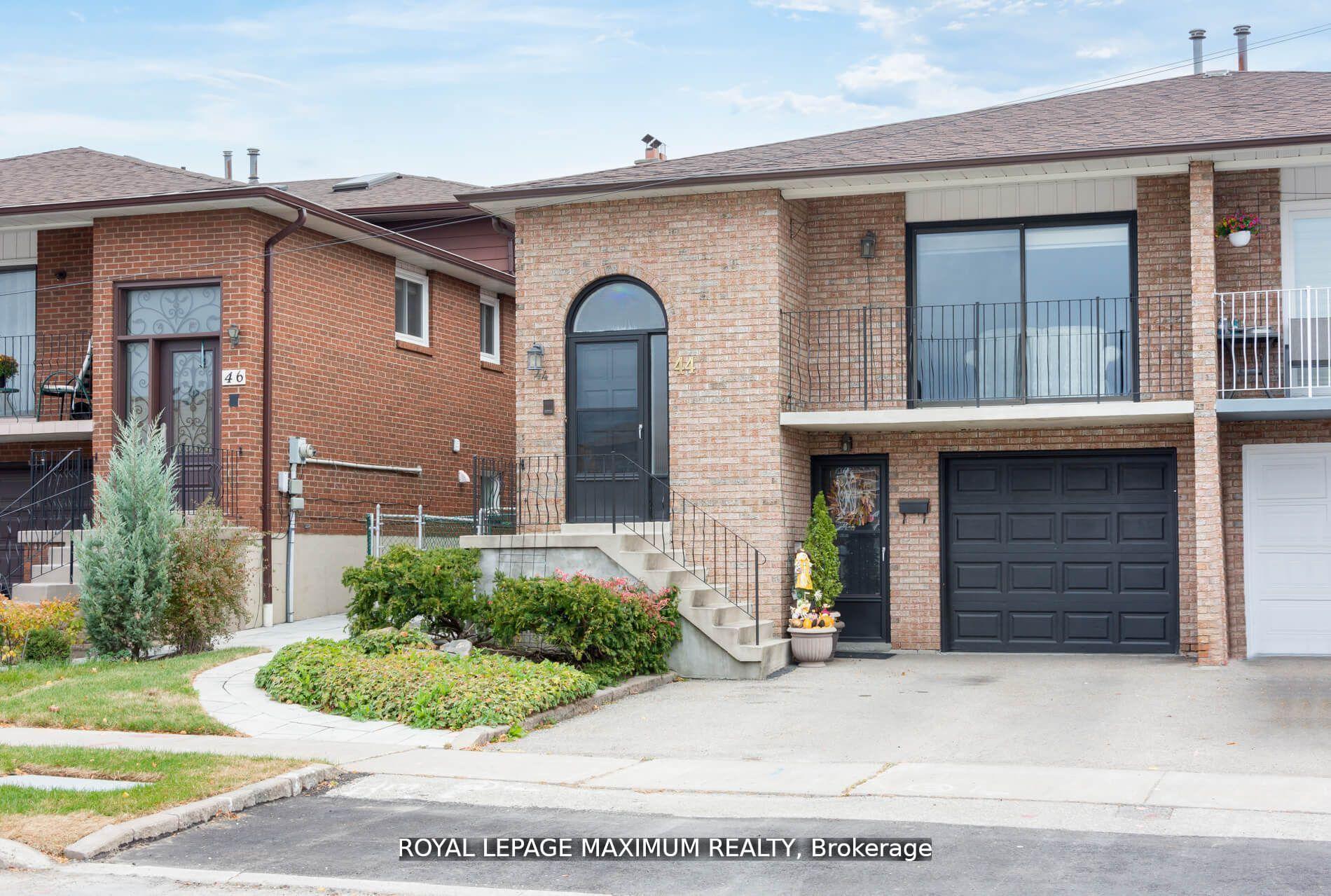 44 Flagstick Court, Toronto, ON M3J 3B8