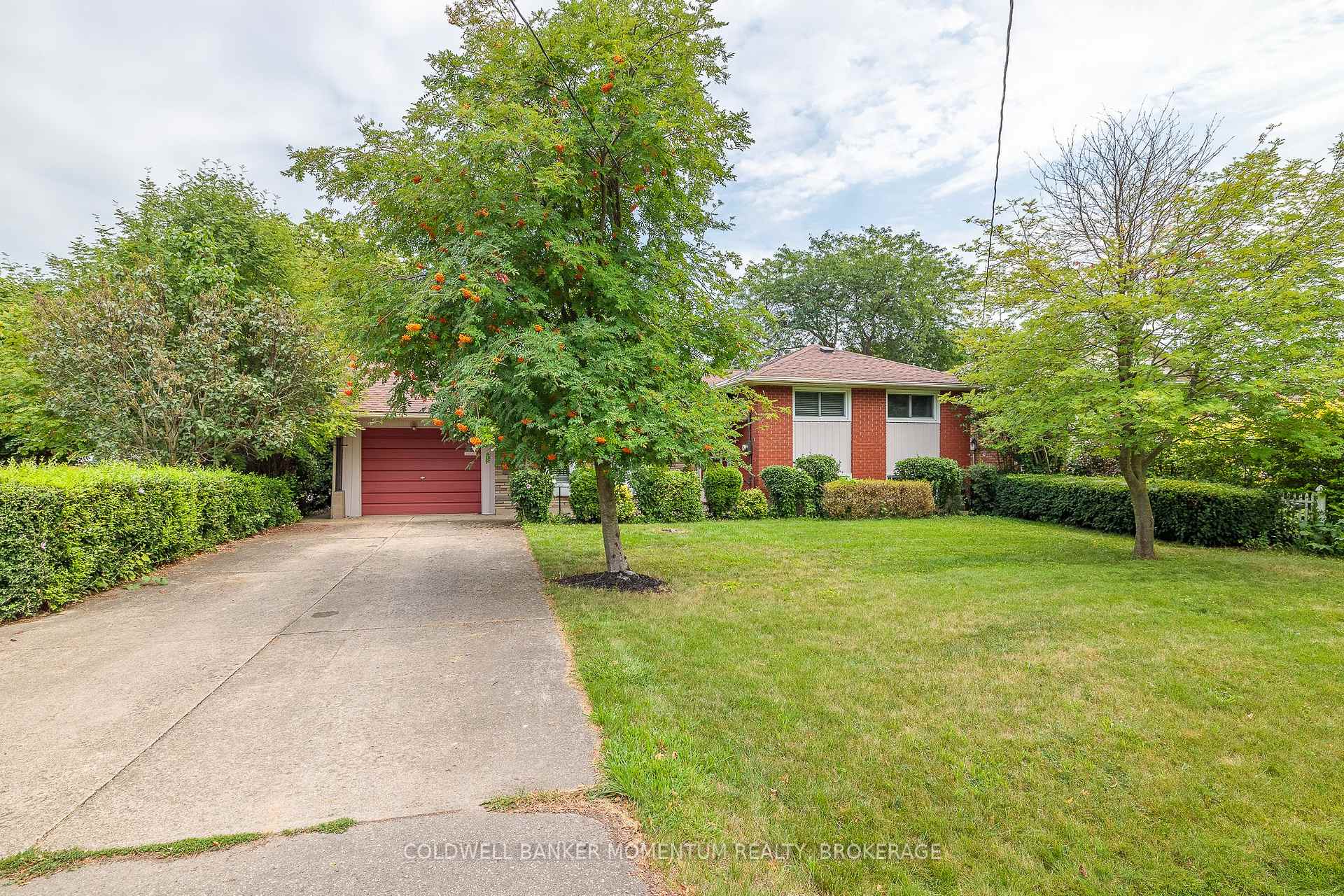 44 HOWARD Avenue, St. Catharines, ON L2N 3X1