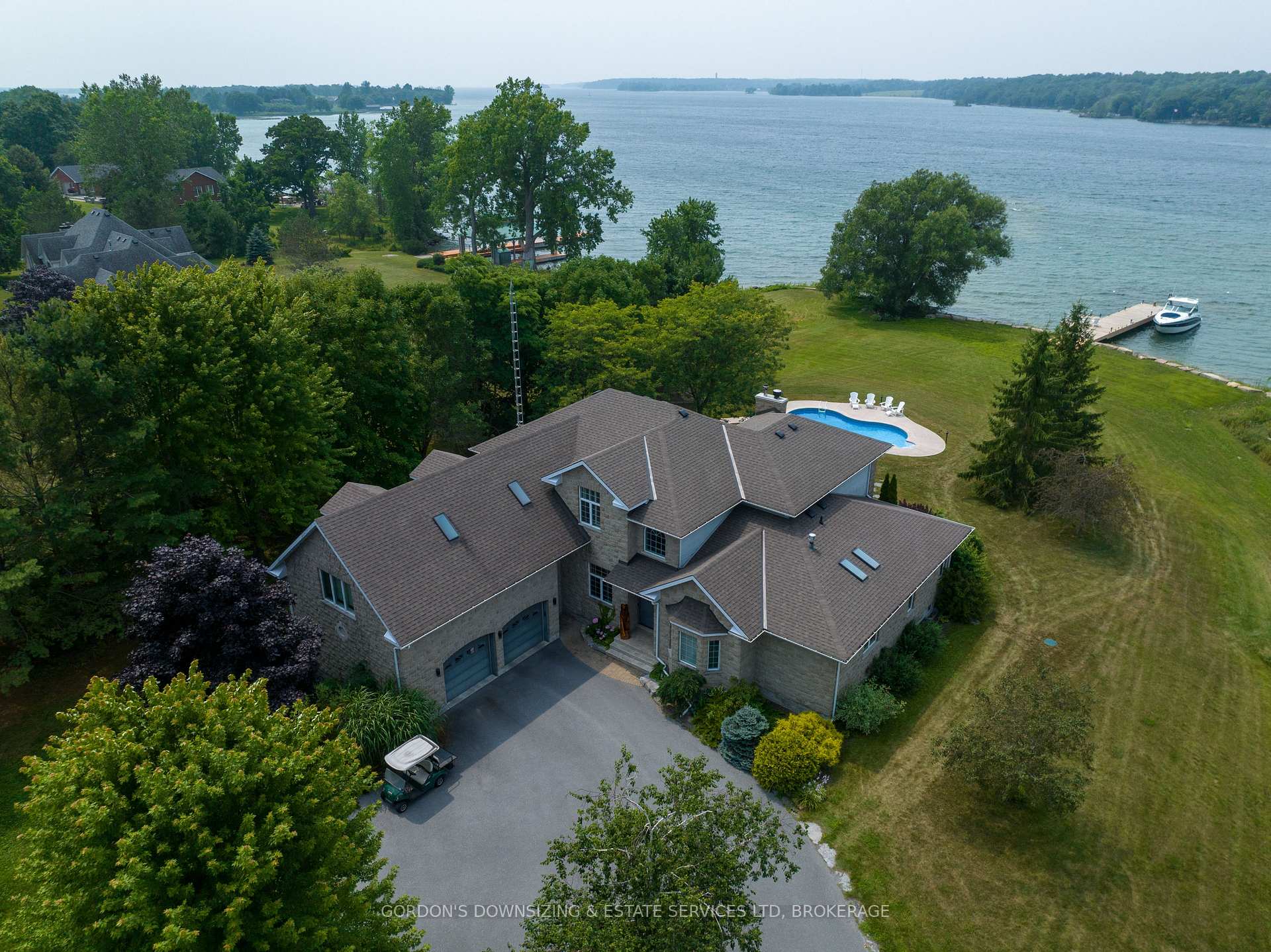 44 Howe Island Drive, Frontenac Islands, ON K7G 2V6