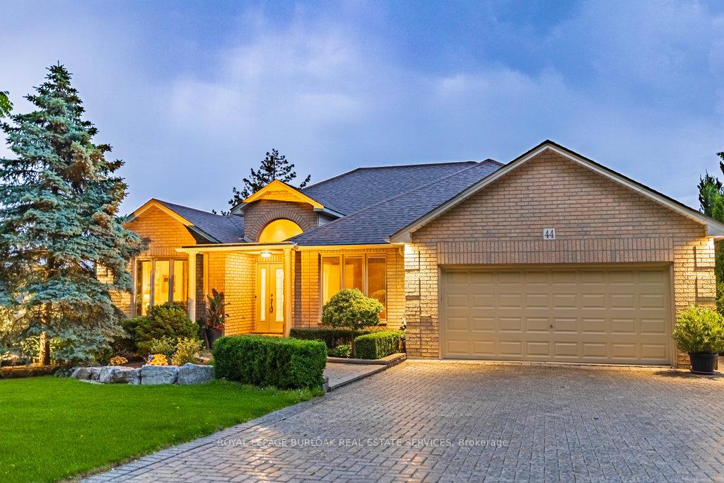 44 Jenny Court, Hamilton, ON L8G 4N8