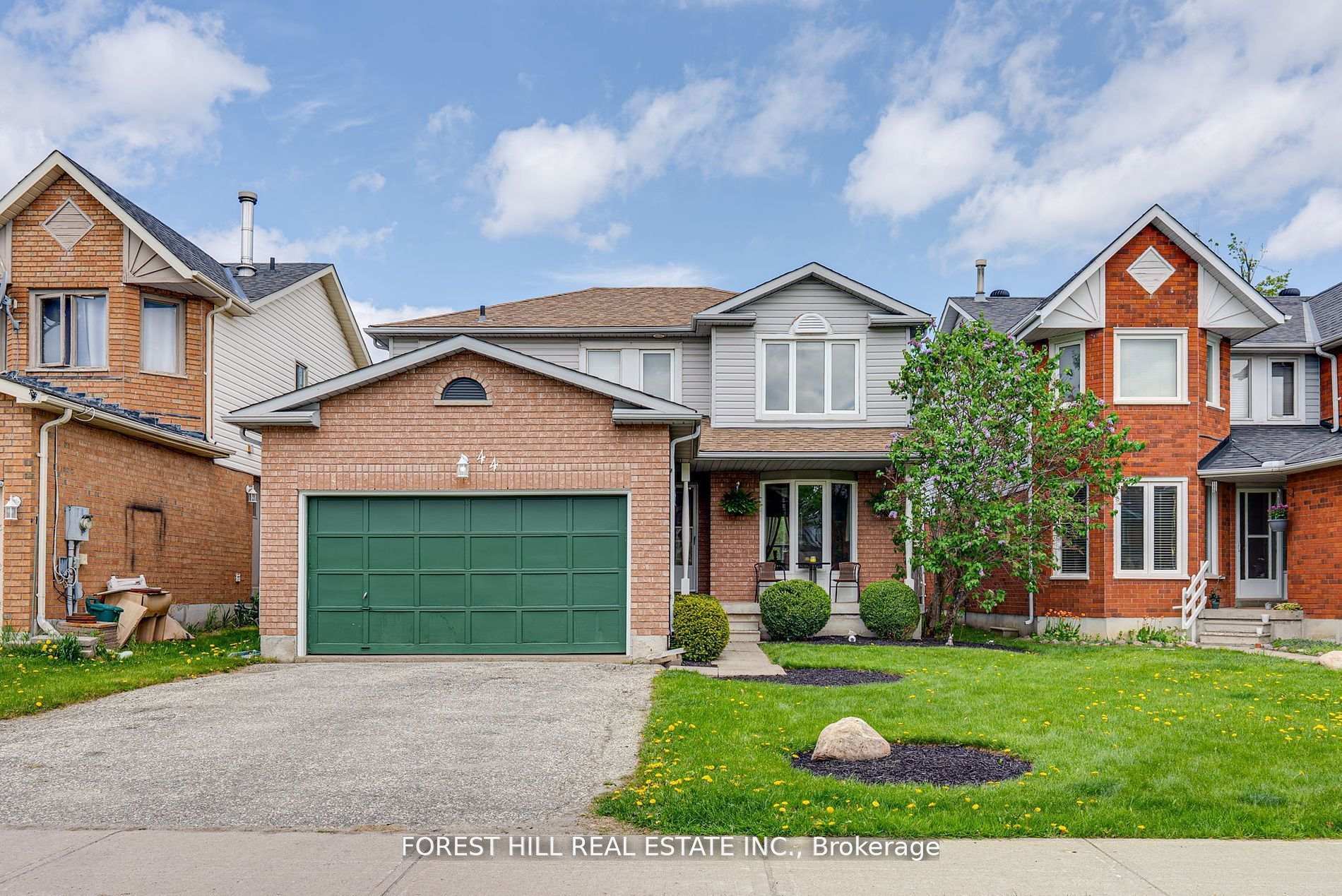 44 Quance Street, Barrie, ON L4N 7M3