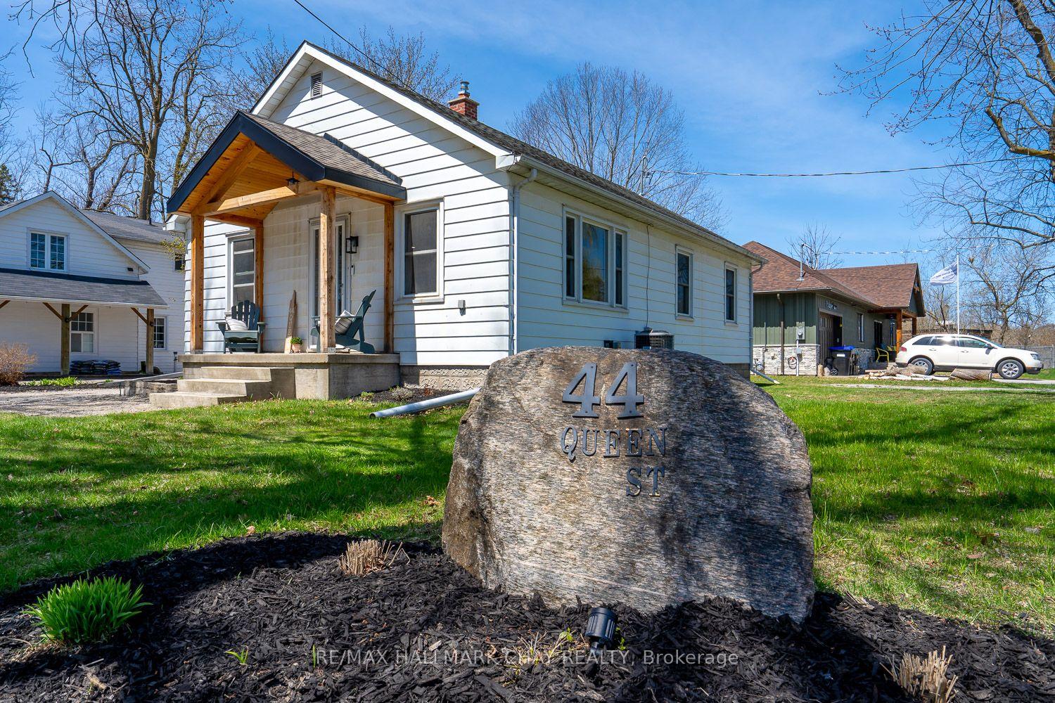 44 Queen Street, New Tecumseth, ON L9R 1L2