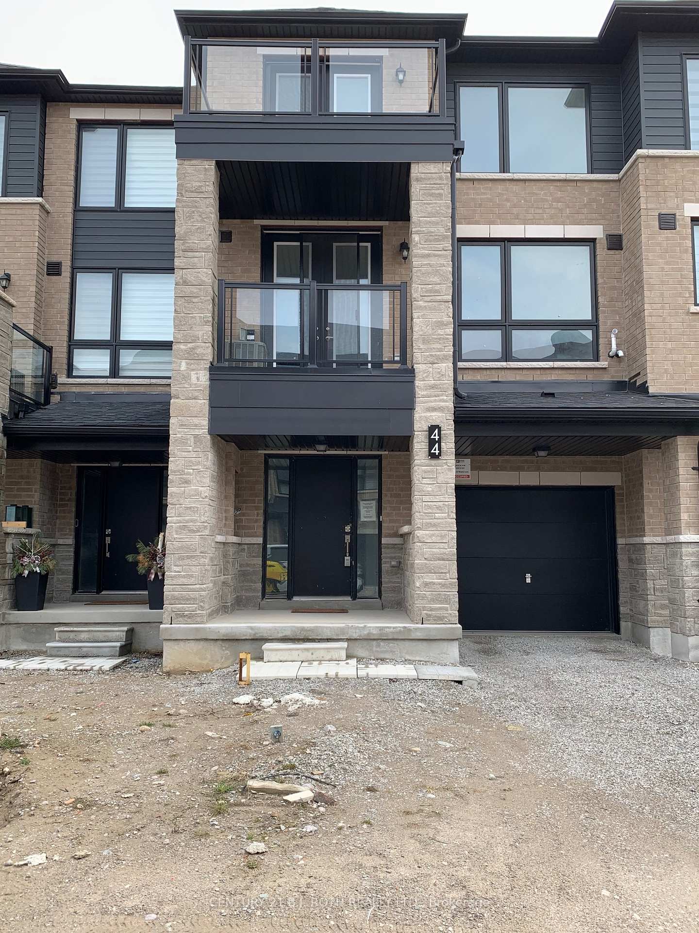 44 Red Maple Lane, Barrie, ON L9J 0N7