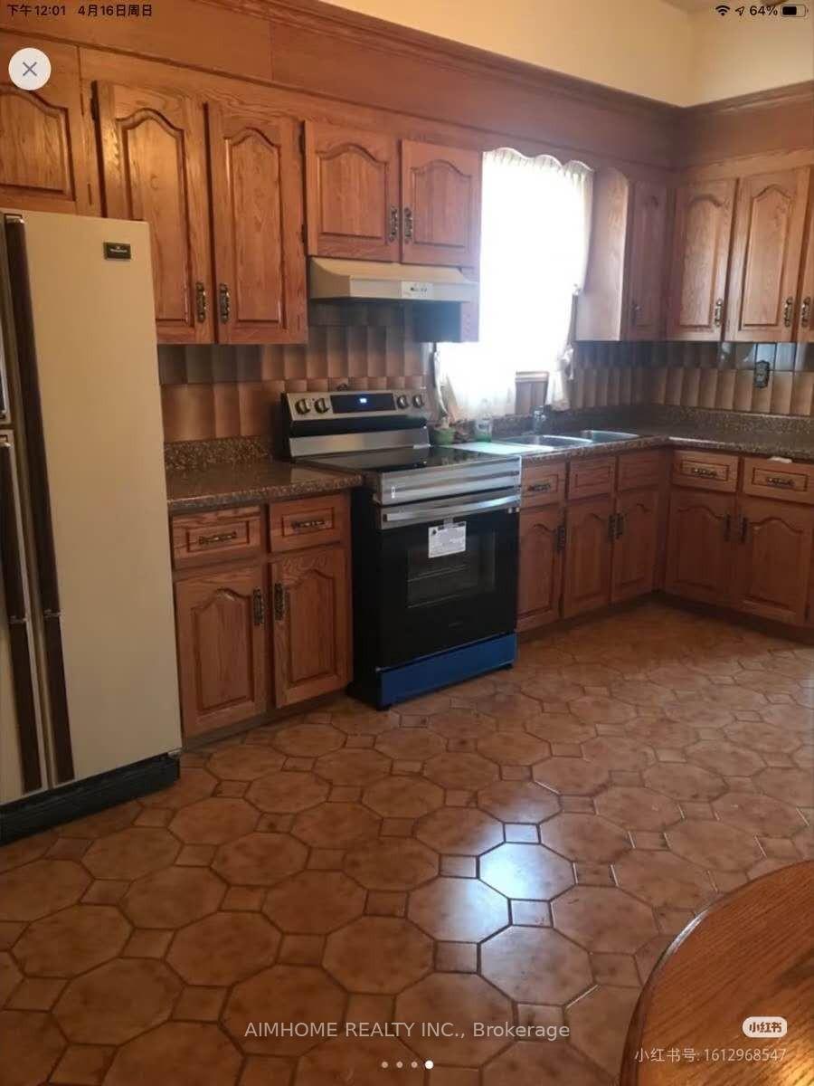 2FL One BR - 44 Robinson Street, Toronto, ON M6J 1L2