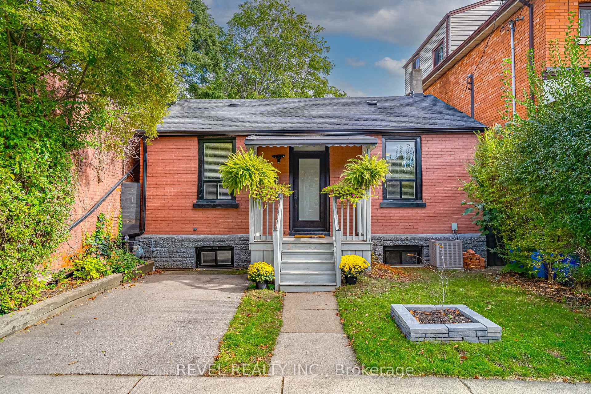 44 Steven Street, Hamilton, ON L8L 5N5