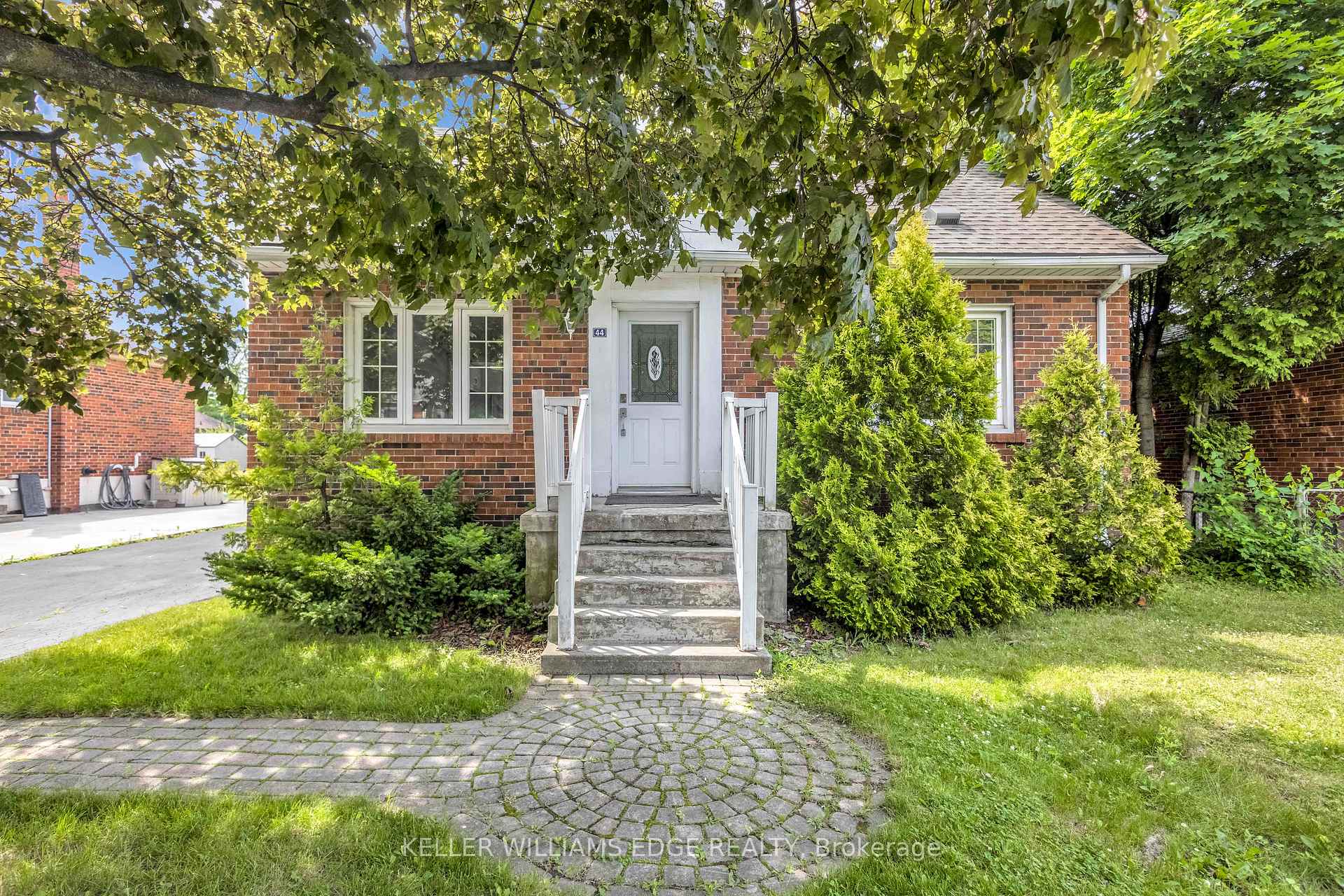 Upper Level - 44 West 4th Street, Hamilton, ON L9C 3M4
