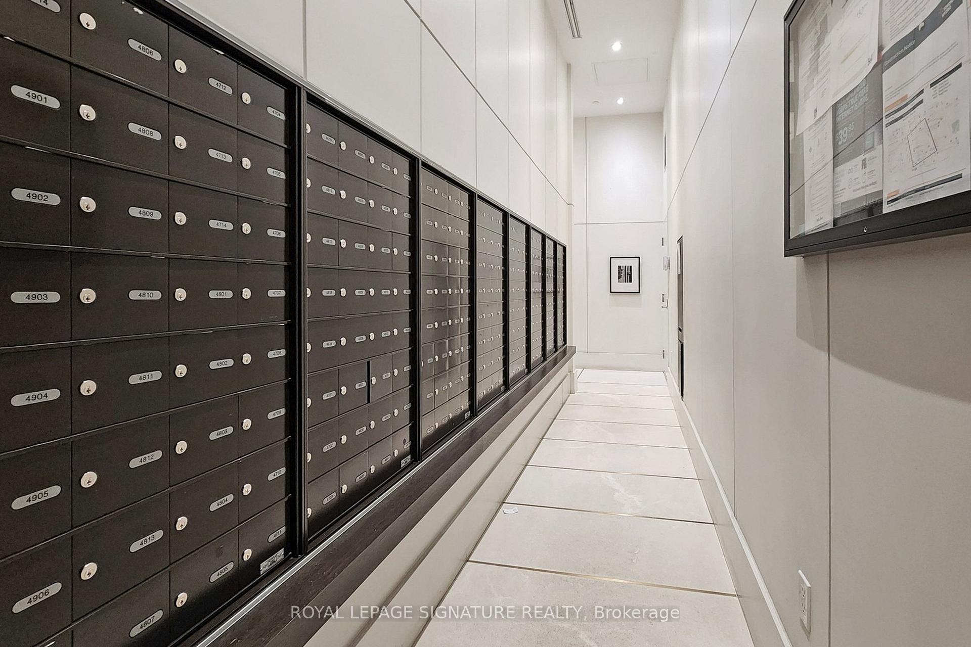 4409 - 197 Yonge Street, Toronto, ON M5B 1M4