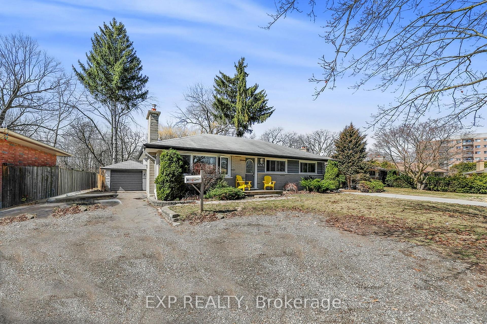 442 Scenic Drive, London South, ON N5Z 3A8