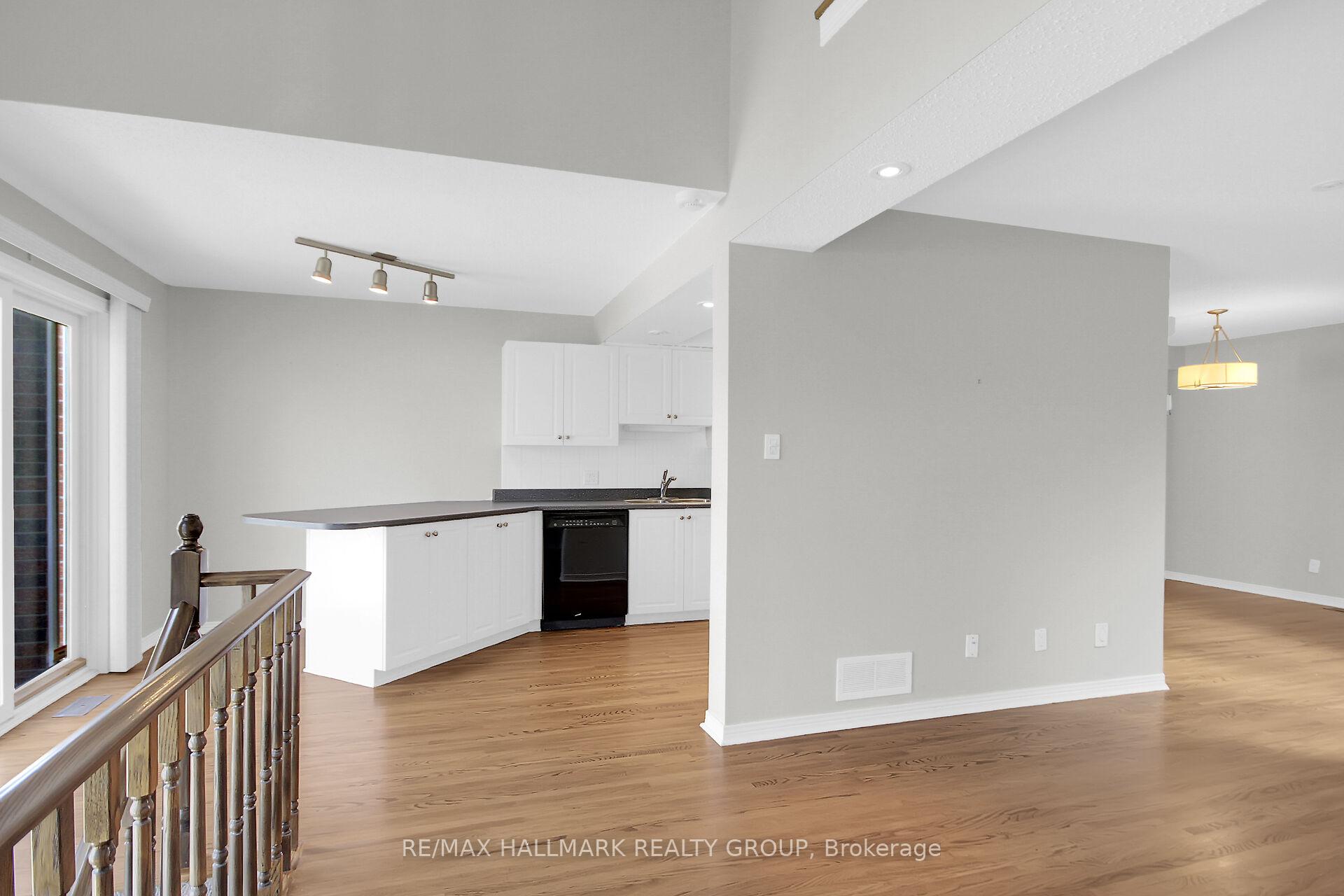 4432 Wildmint Square, Blossom Park - Airport and Area, ON K1V 1N7