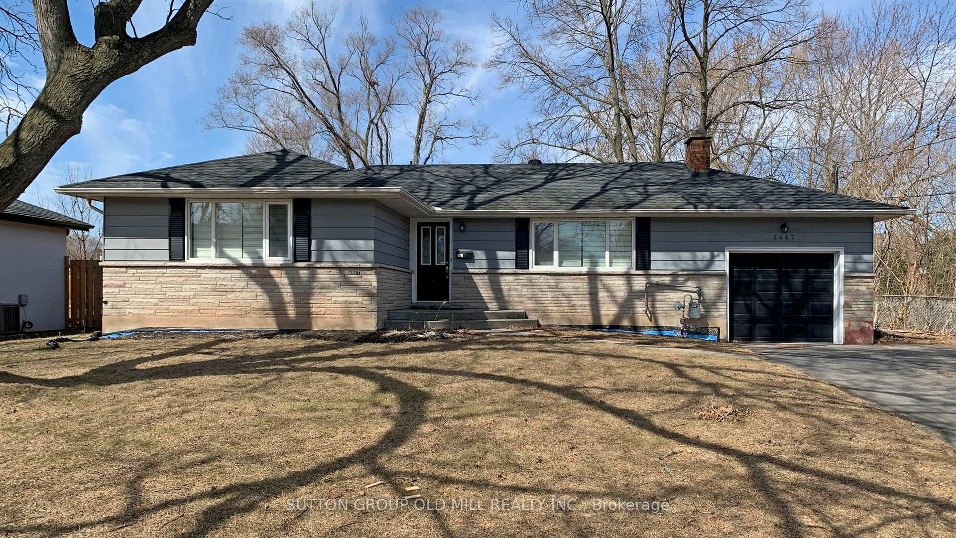 4447 Spruce Avenue, Burlington, ON L7L 1M3