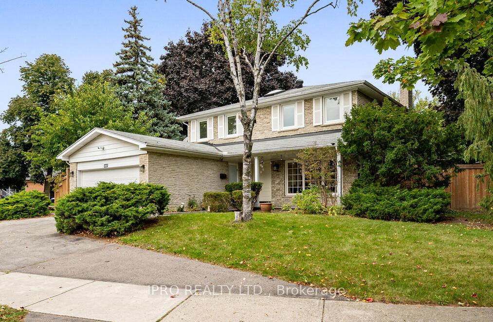 447 Edgeworth Road, Mississauga, ON L5A 1R6