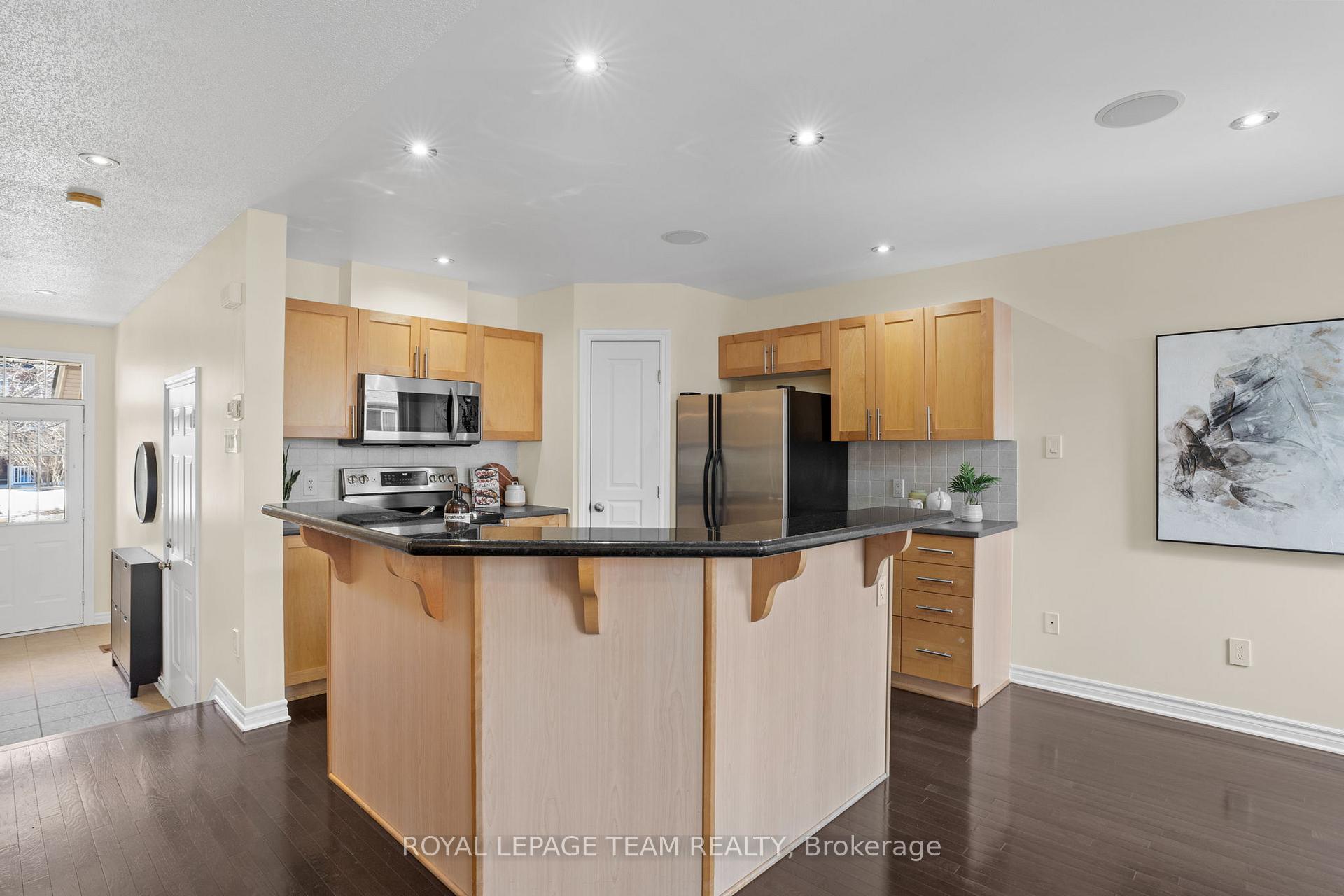 447 Grey Seal Circle, Blossom Park - Airport and Area, ON K1V 2H6