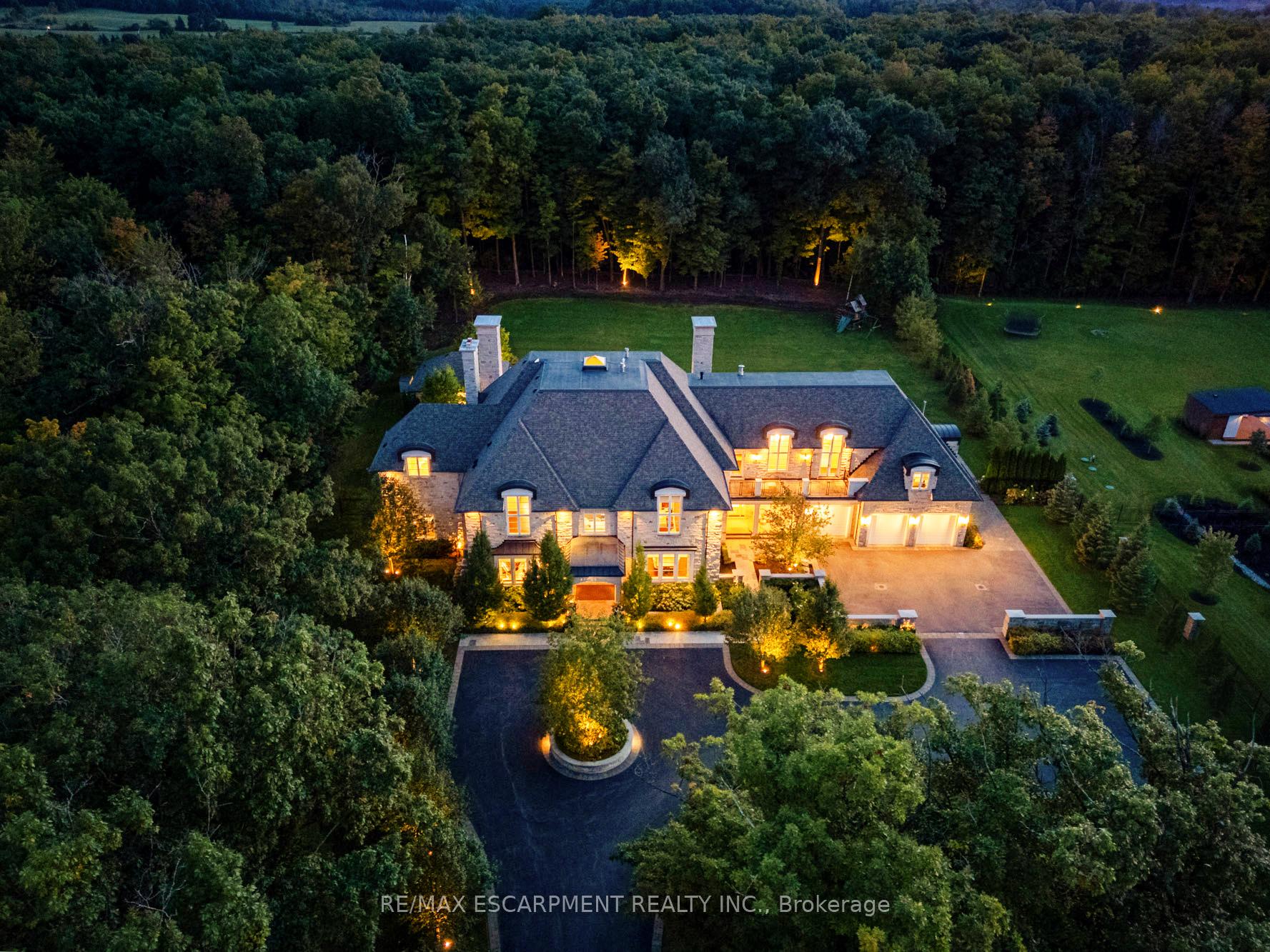 4472 ESCARPMENT Drive, Burlington, ON L7M 0T8
