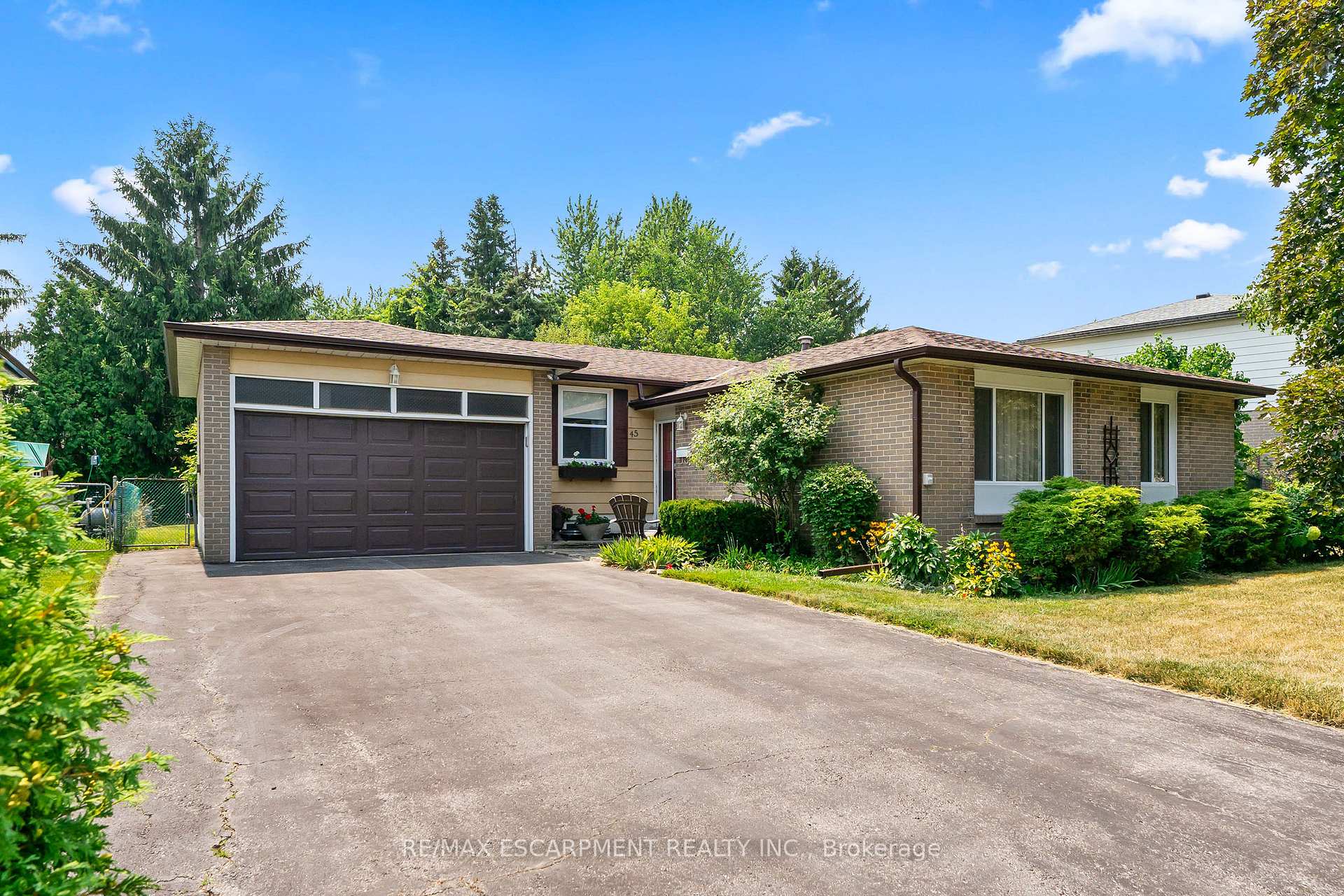 45 Dunblaine Crescent, Brampton, ON L6T 3H1