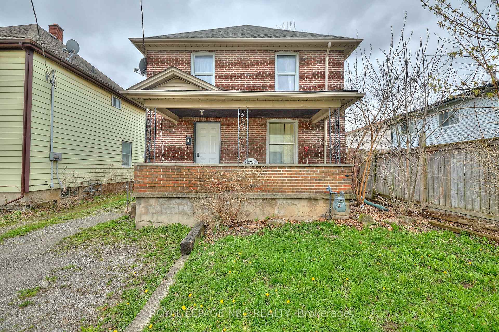 45 Pine Street N, Thorold, ON L2V 2P1