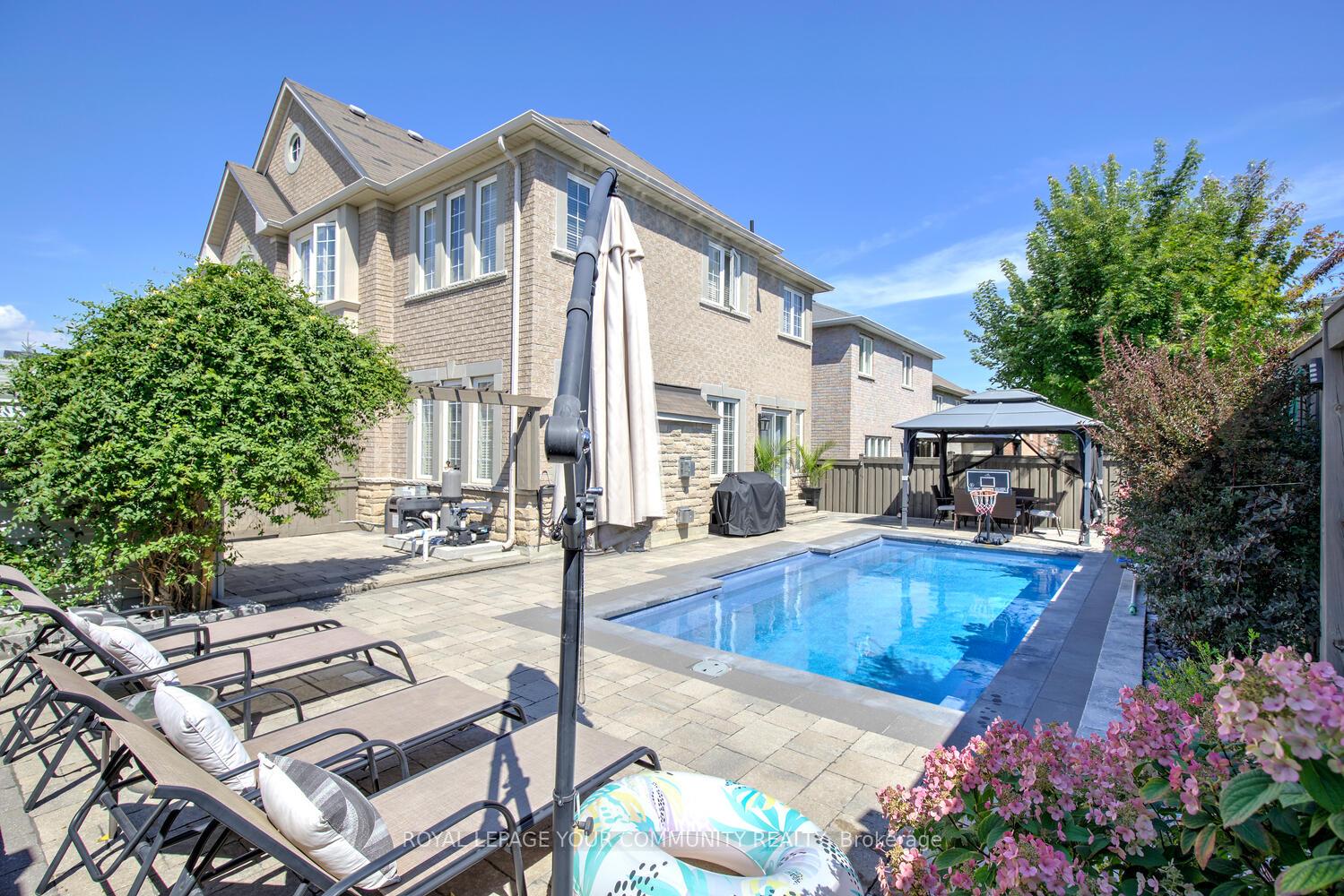 45 Pullman Road, Vaughan, ON L6A 4T7