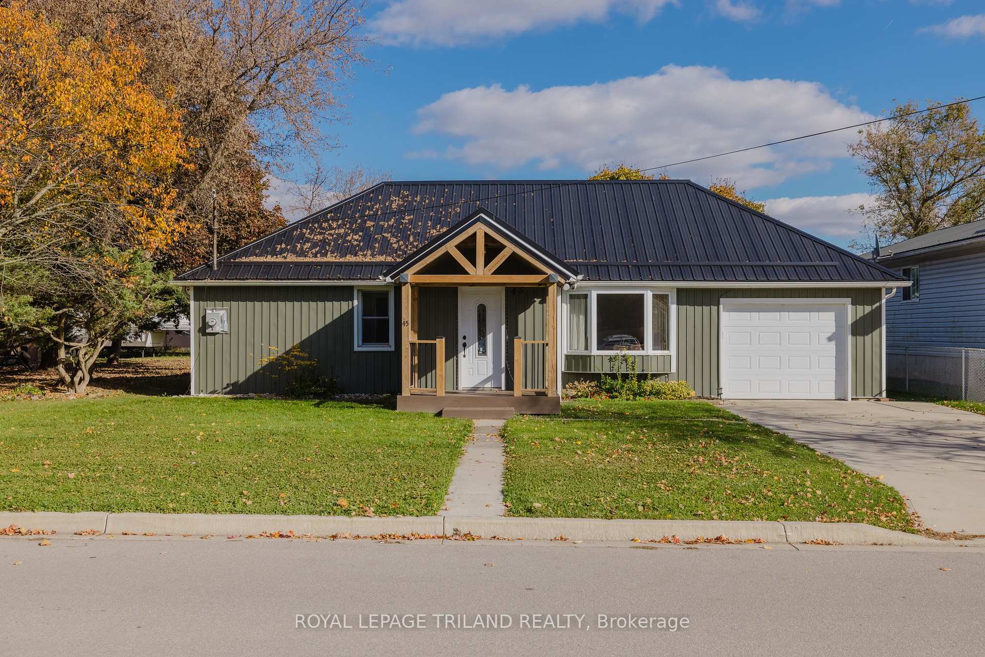 45 Victoria Street S, Aylmer, ON N5H 1X5
