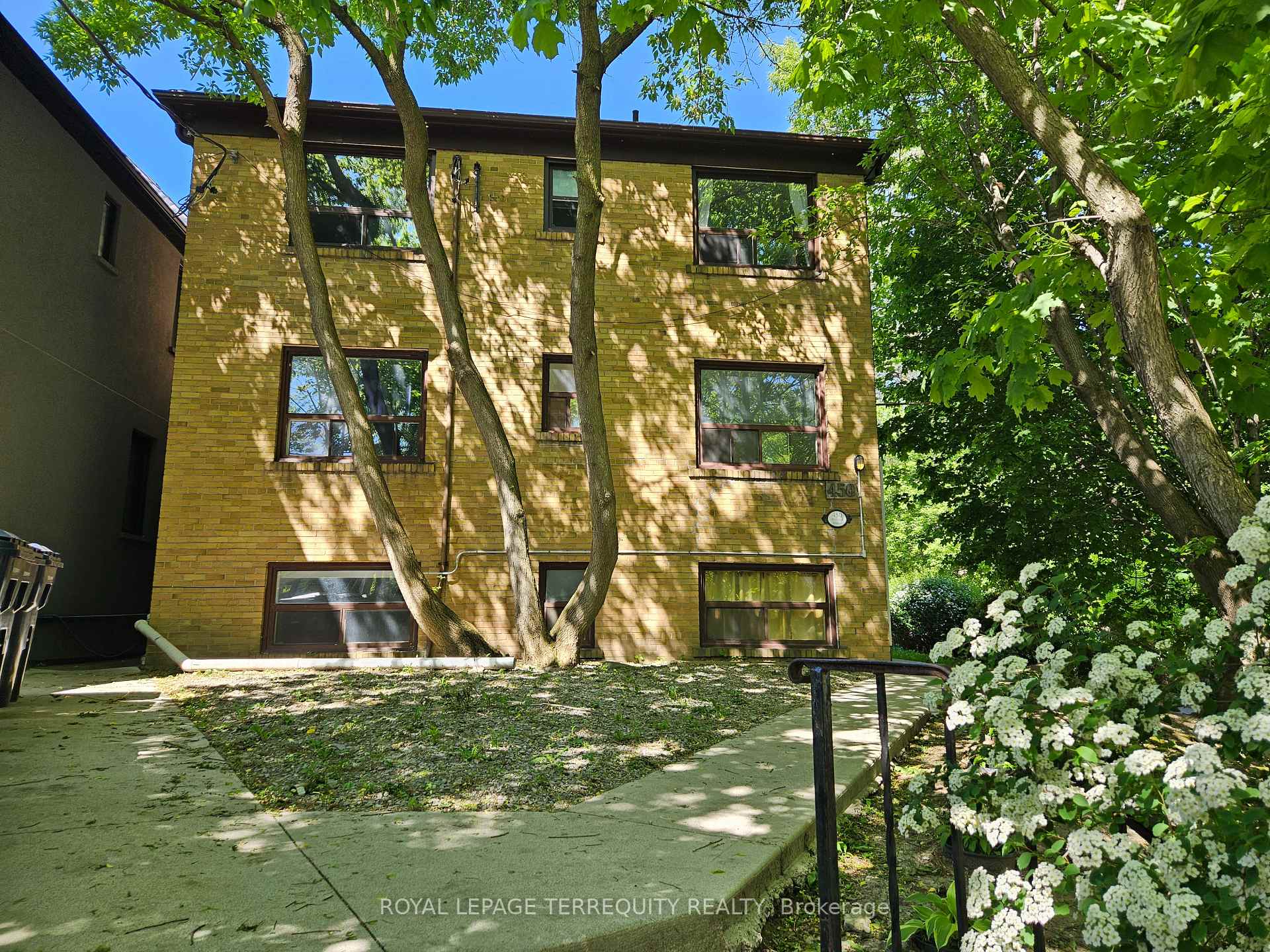 1 - 450 Arlington Avenue, Toronto, ON M6C 3A2
