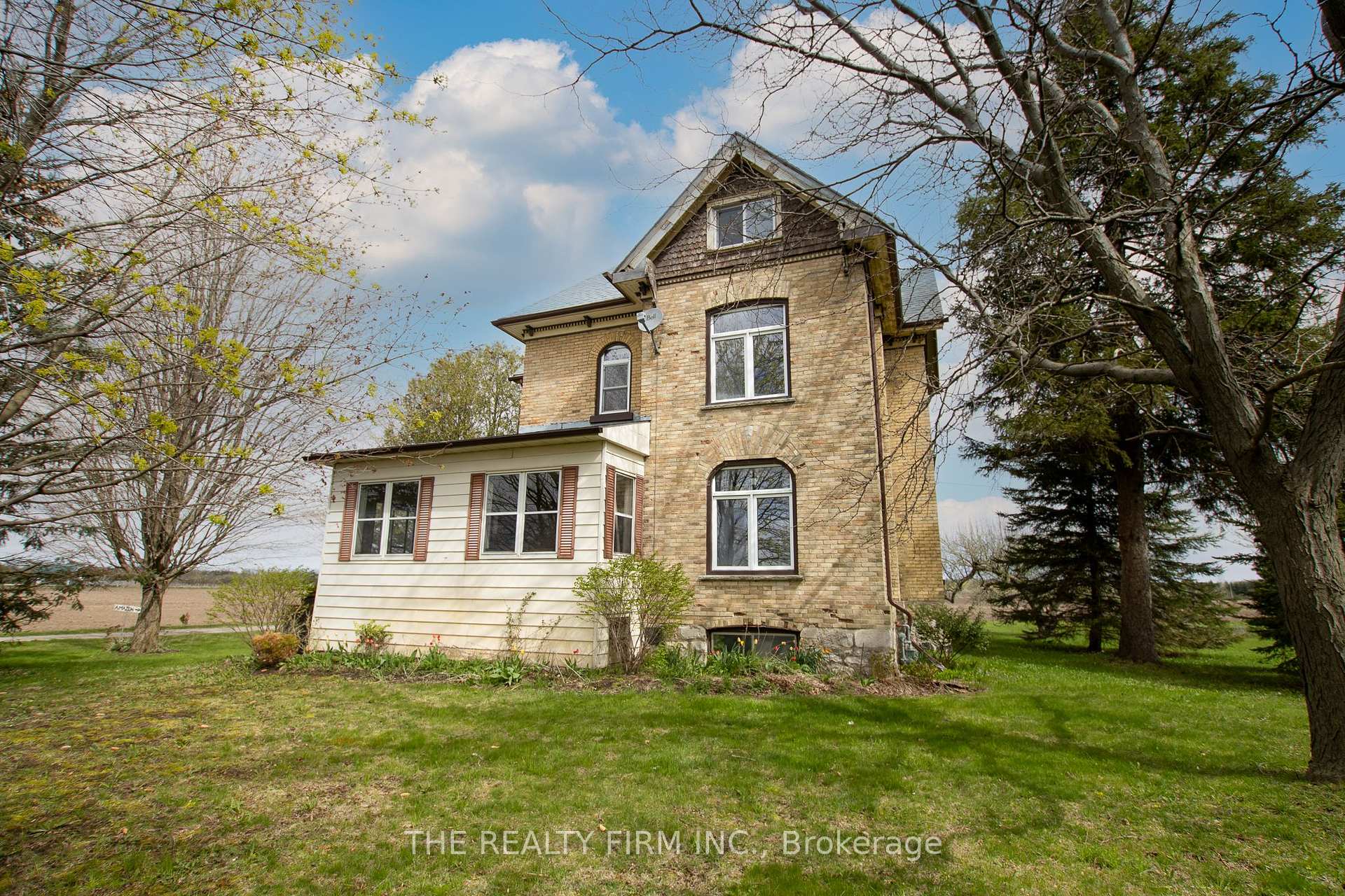 45004 Talbot Line, St. Thomas, ON N5P 3S7