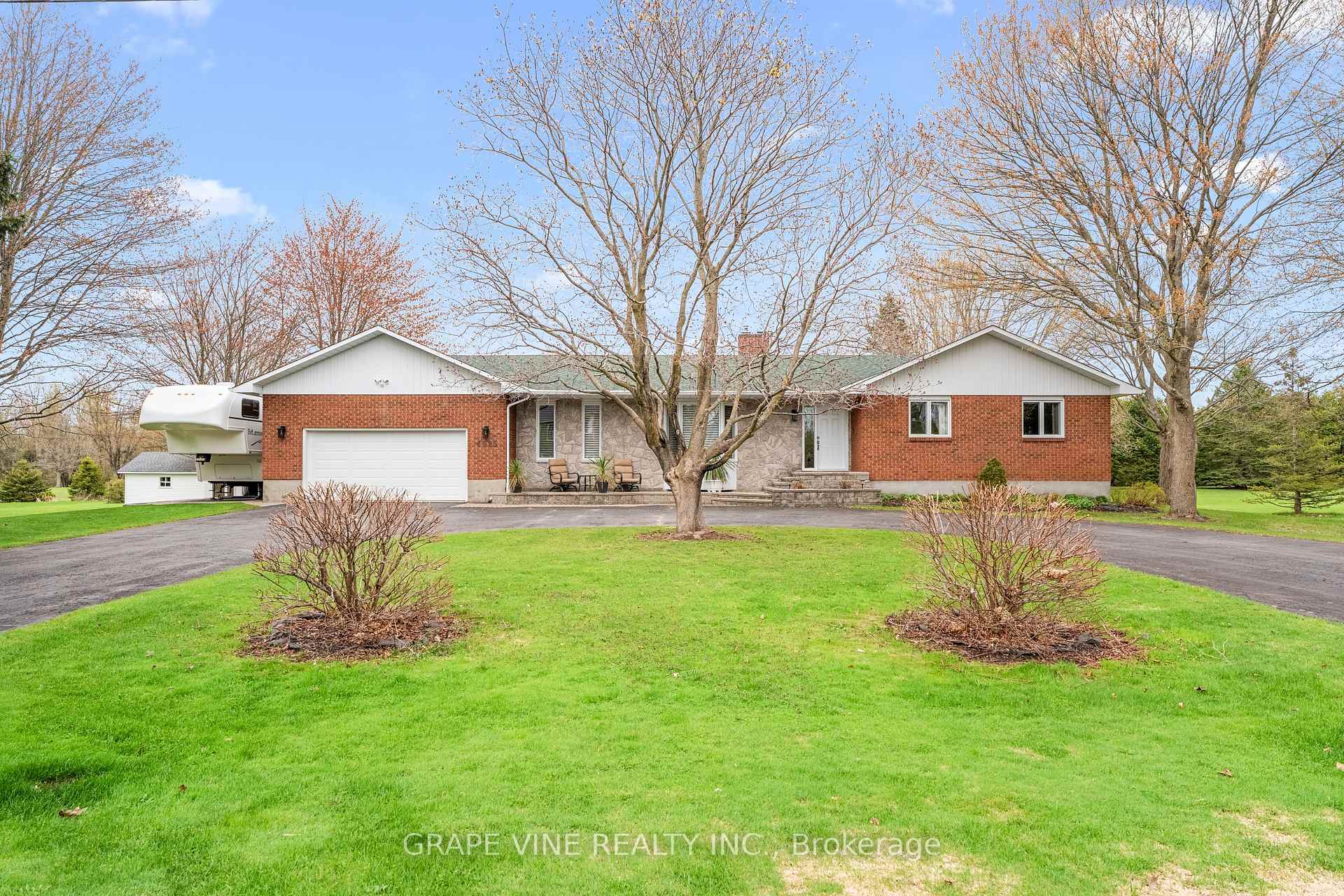 4525 Mcneely Road, Orleans - Cumberland and Area, ON K4B 1J1