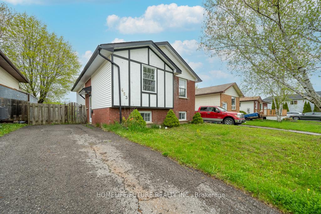 453 Crystal Drive, Peterborough South, ON K9J 8L3