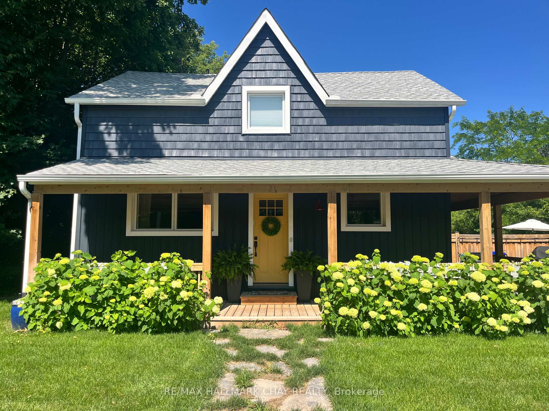 Springwater Real Estate MLS® Listings & Houses For Sale