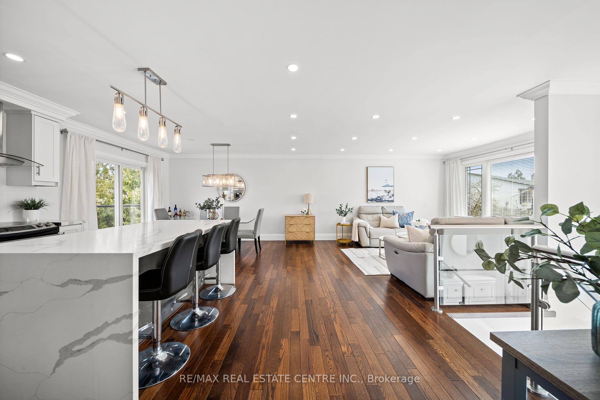 454 Sparling Crescent, Burlington, ON L7L 5J4