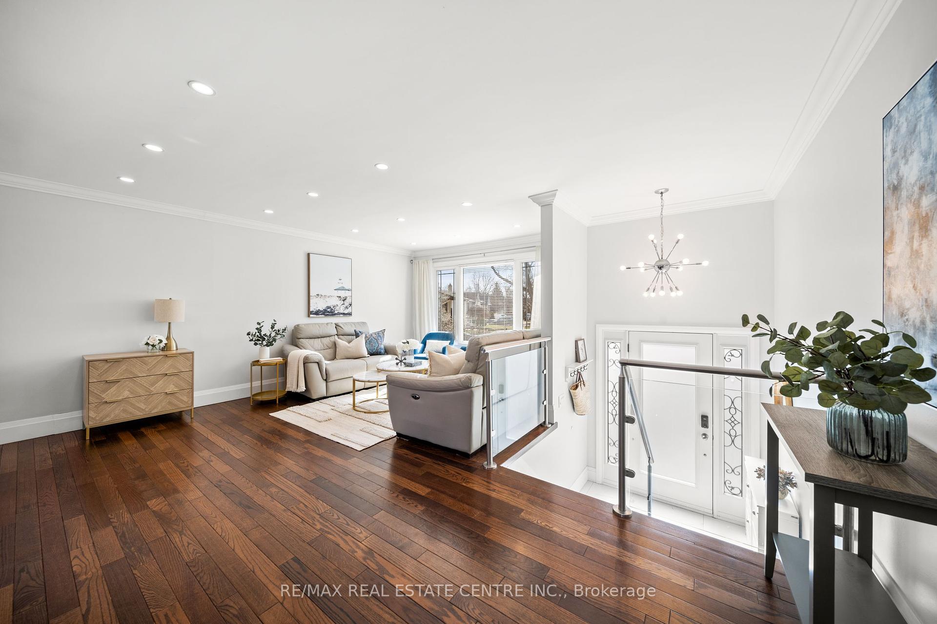 454 Sparling Crescent, Burlington, ON L7L 5J4