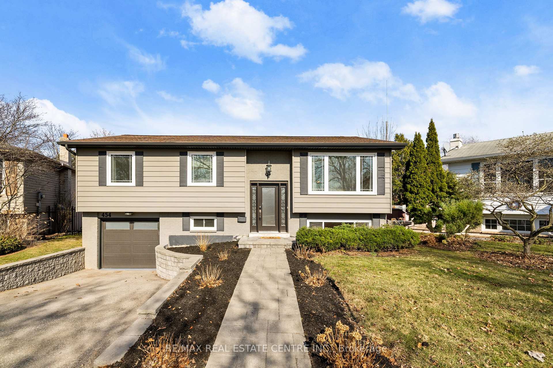 454 Sparling Crescent, Burlington, ON L7L 5J4