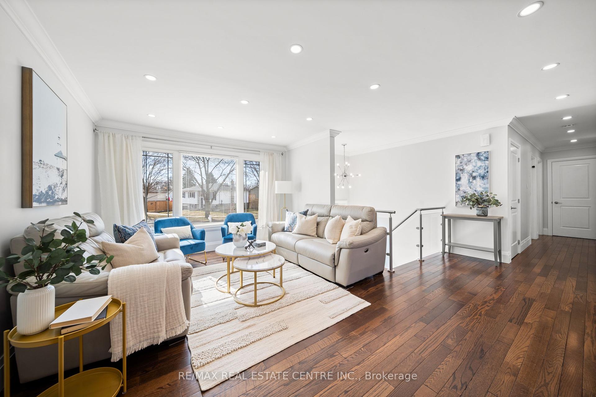 454 Sparling Crescent, Burlington, ON L7L 5J4