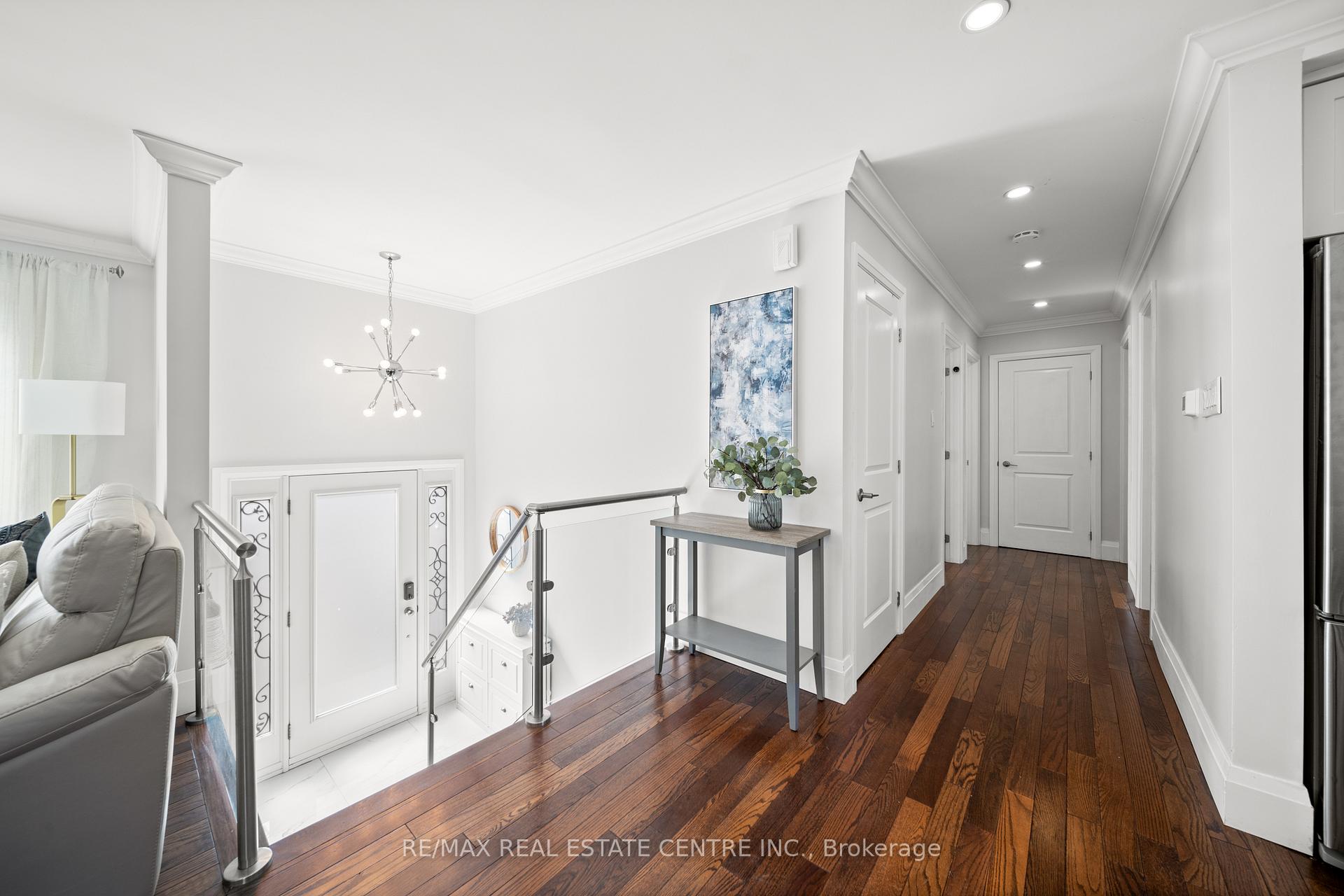 454 Sparling Crescent, Burlington, ON L7L 5J4