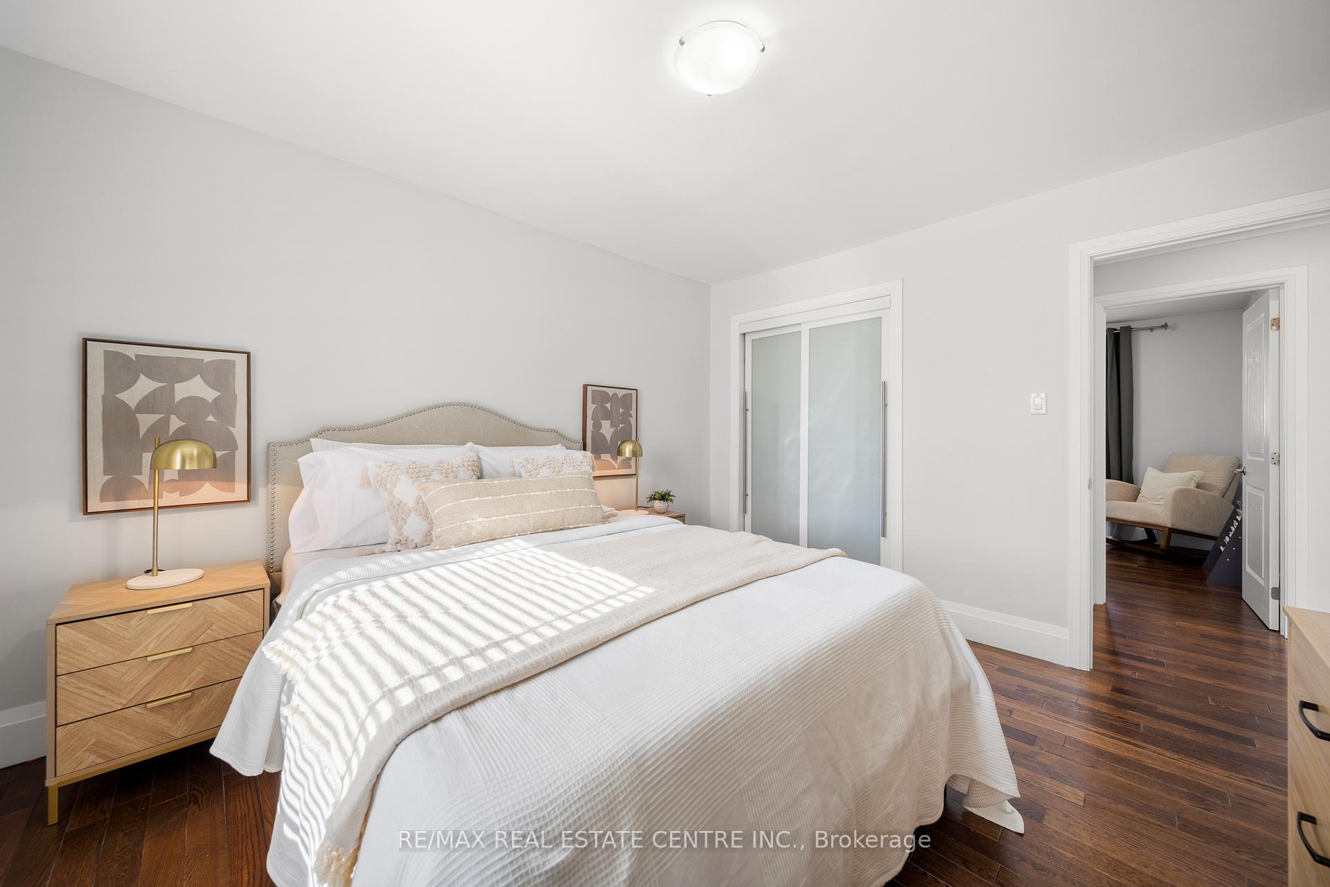 454 Sparling Crescent, Burlington, ON L7L 5J4