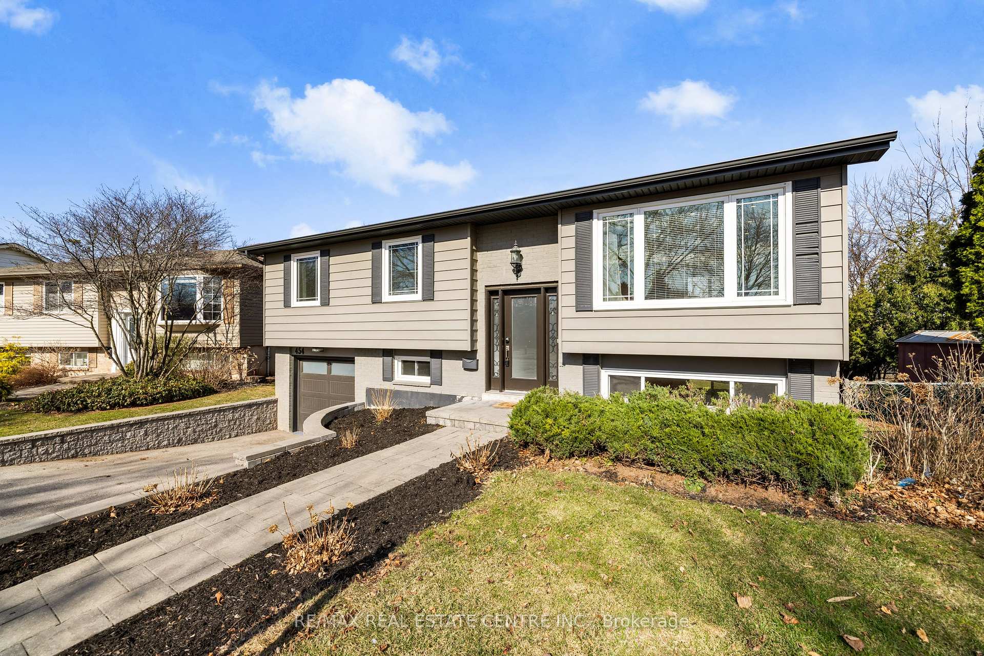 454 Sparling Crescent, Burlington, ON L7L 5J4