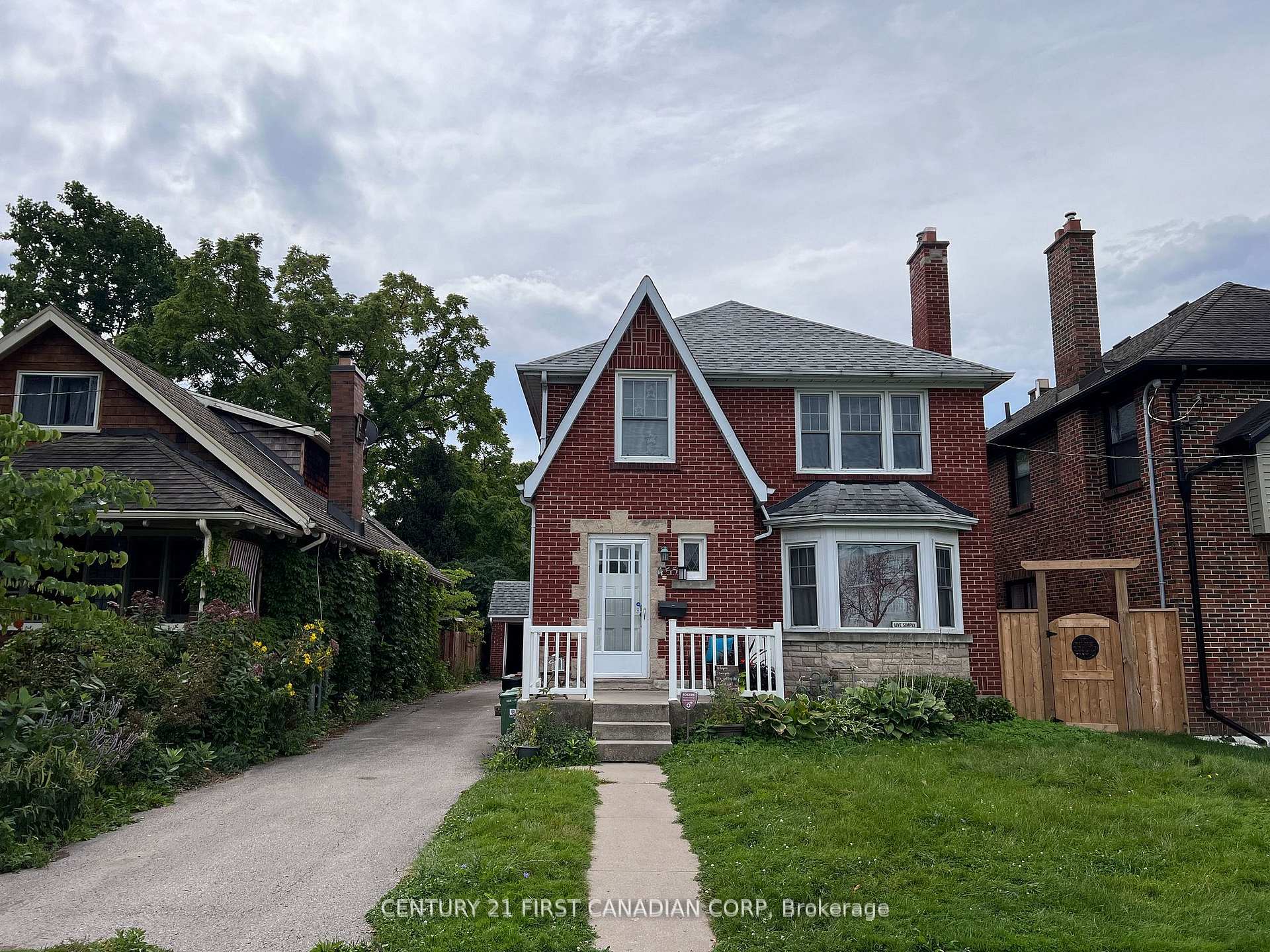 455 Baker Street, London, ON N6C 1X9