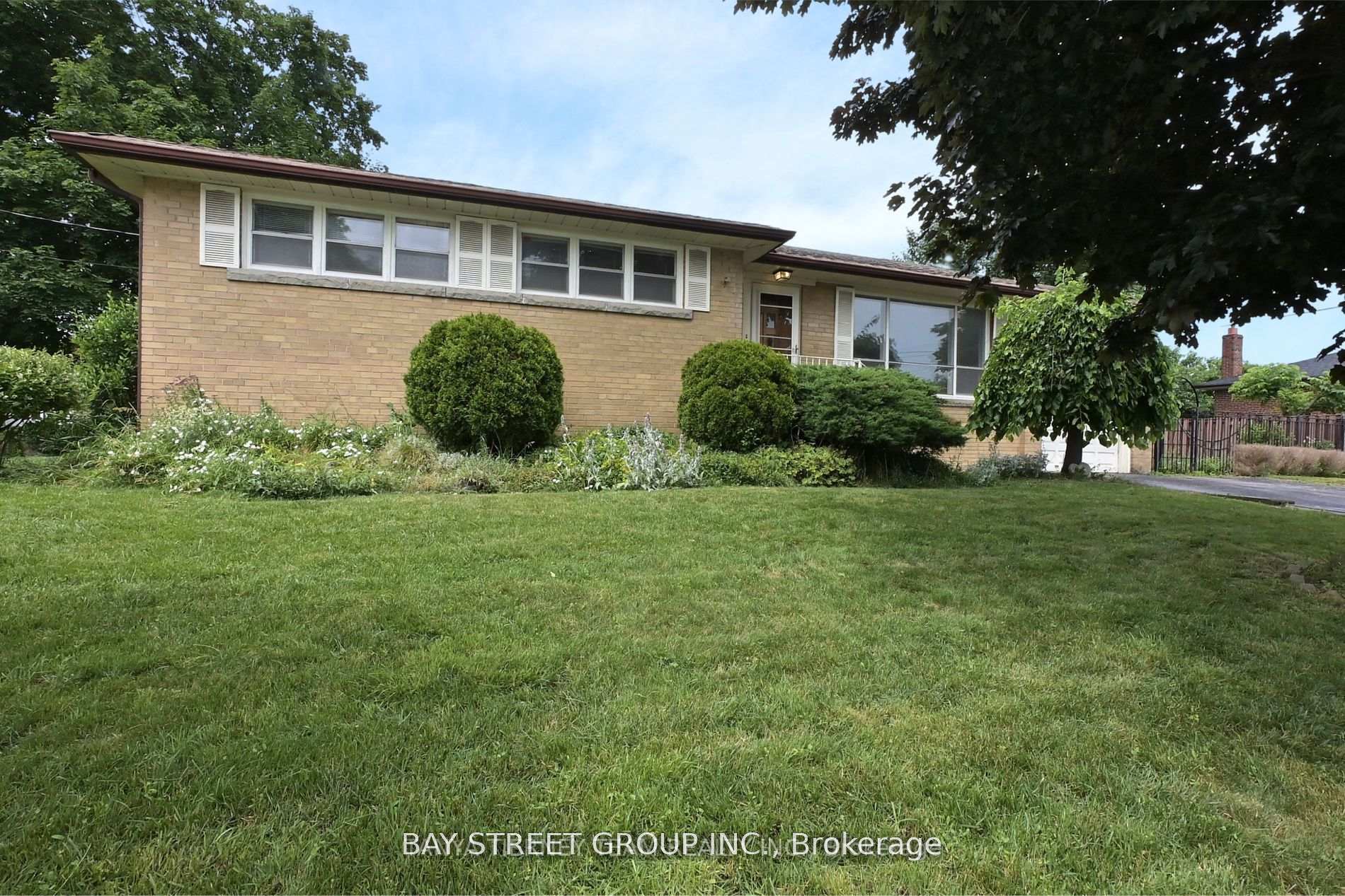 Bsmt - 457 Windhurst Gate, Richmond Hill, ON L4C 2V3