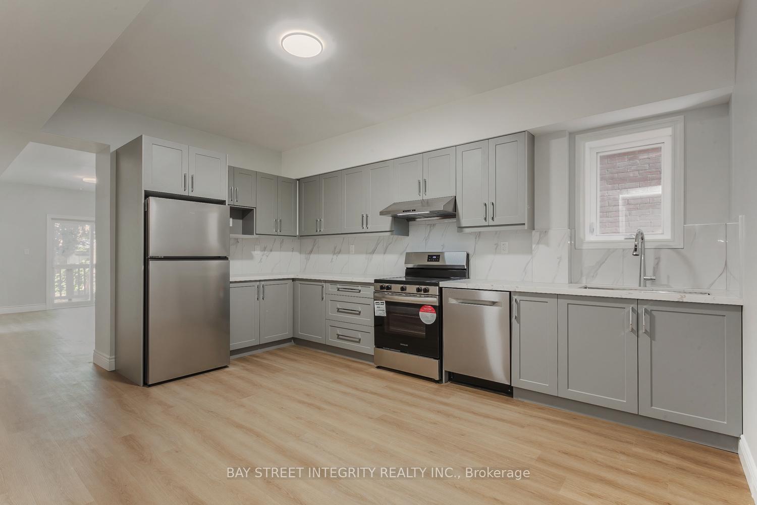 Main - 459 Palmerston Boulevard, Toronto, ON M6G 2N9