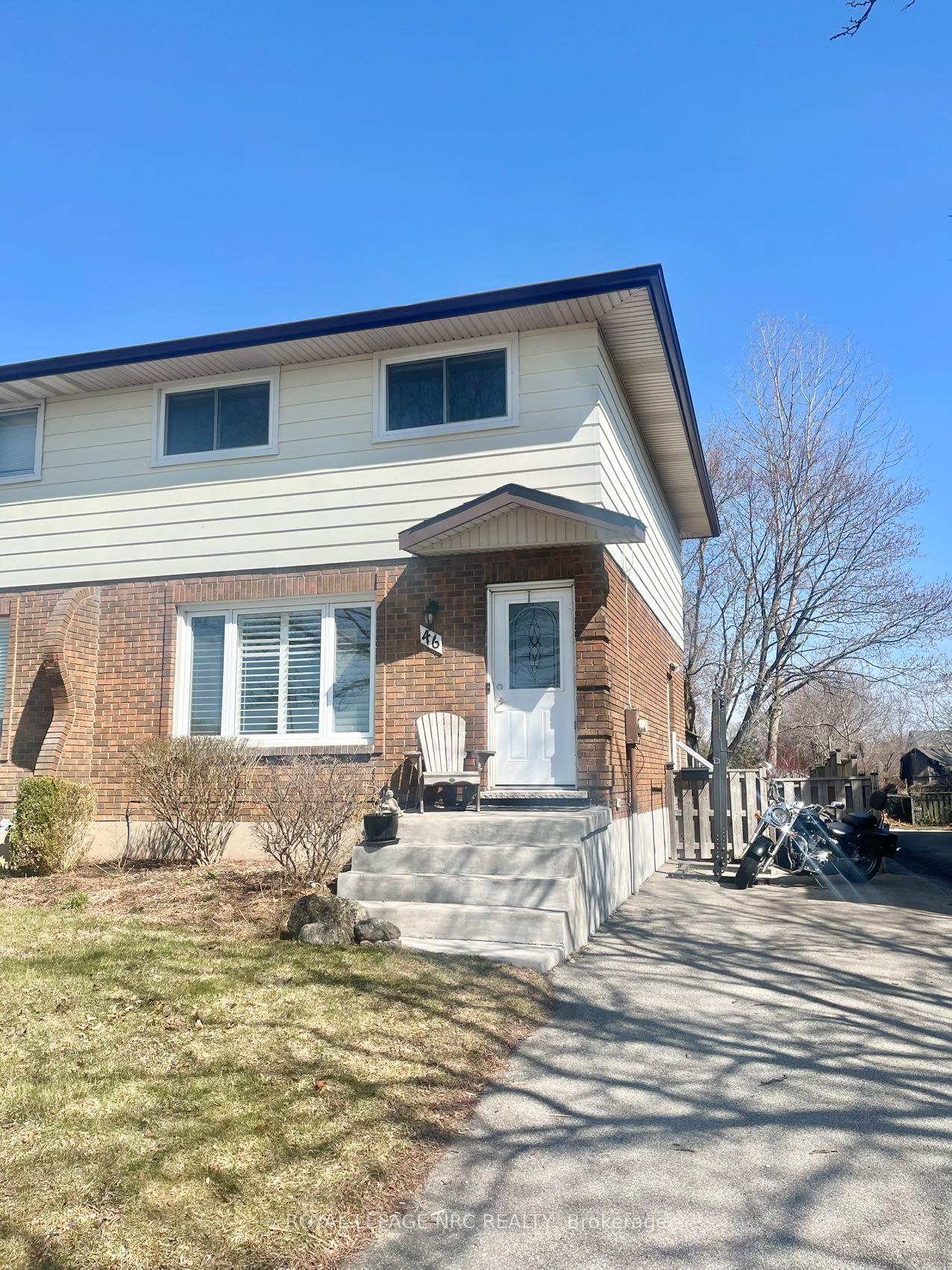 46 Centennial Drive, Welland, ON L3C 2M4