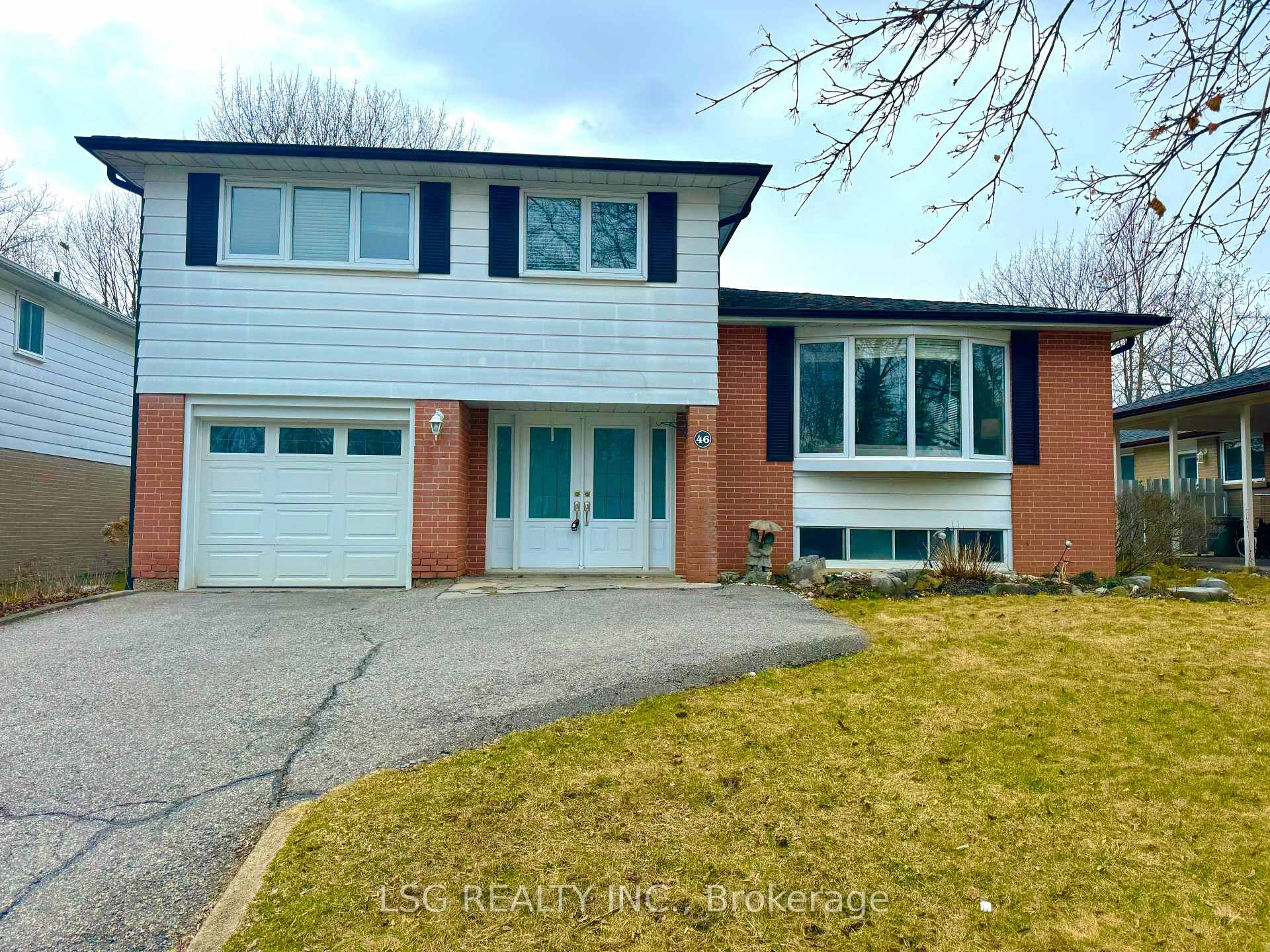 46 Devins Drive, Aurora, ON L4G 2Z1