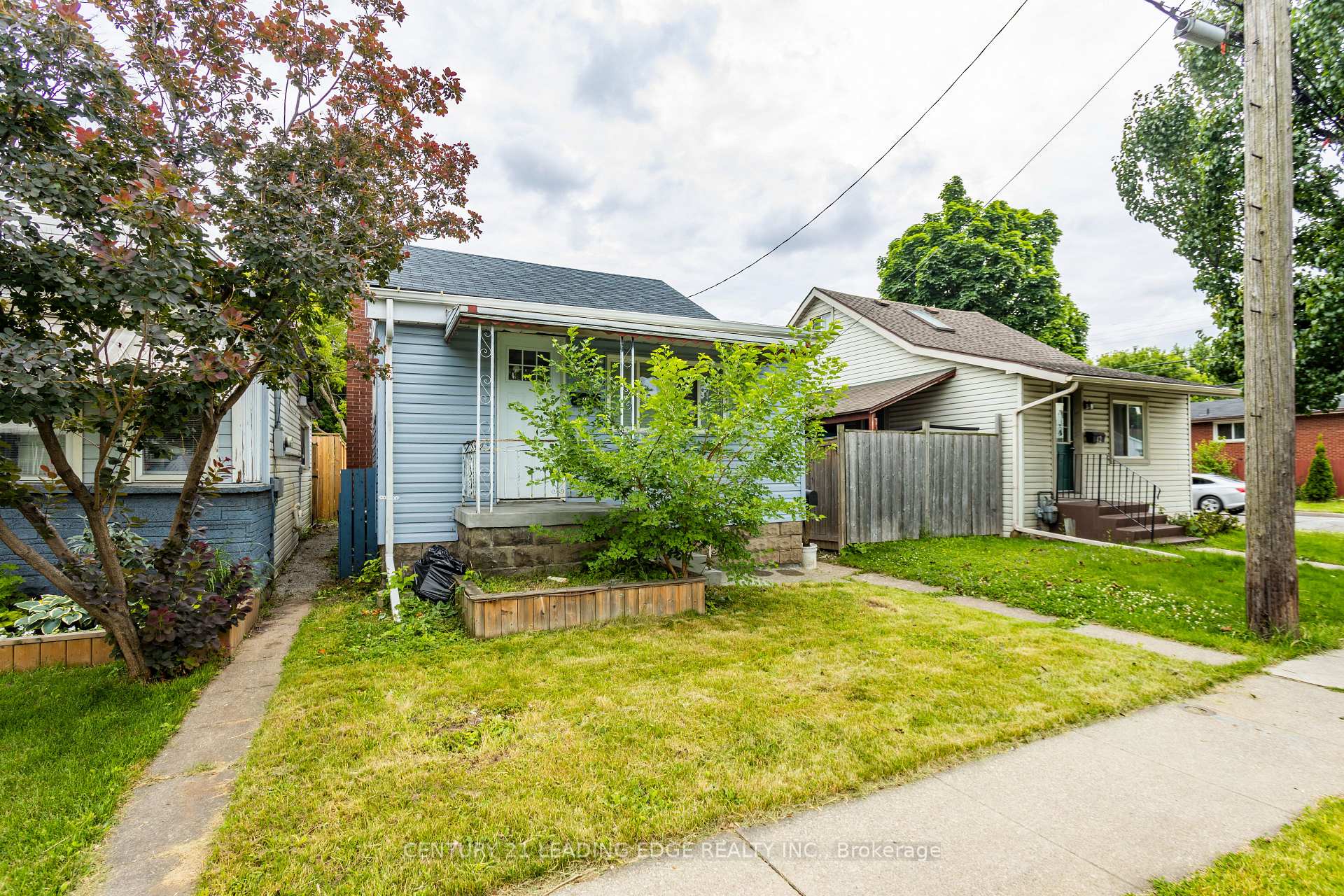 46 Division Street, Hamilton, ON L8H 4Z8