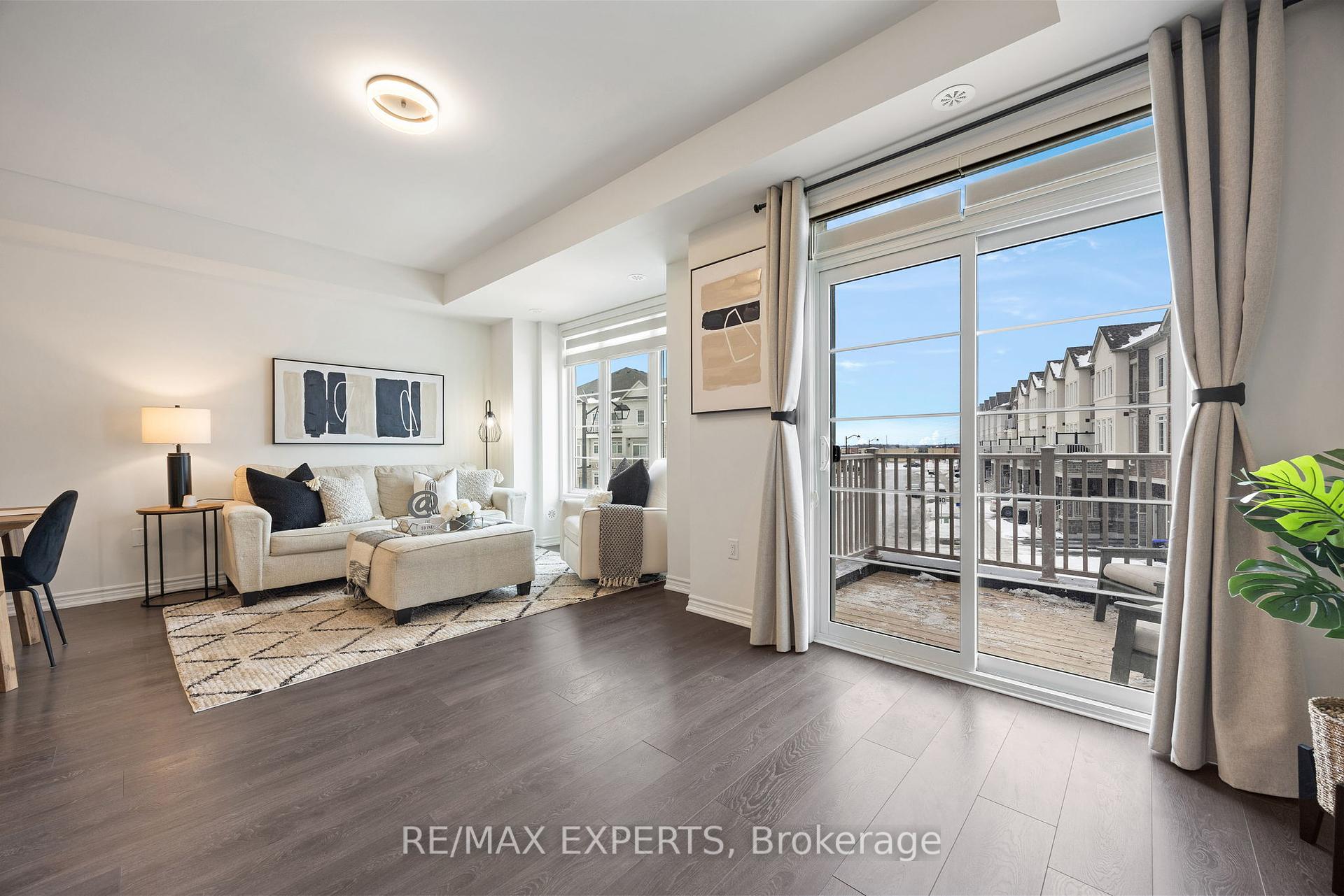 46 Rotary Way, Bradford West Gwillimbury, ON L3Z 4P1