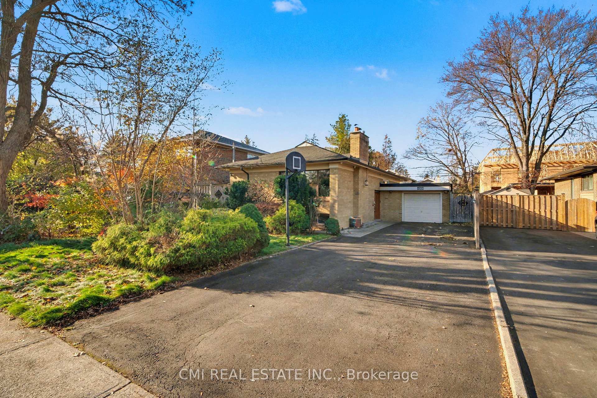 460 Martin Grove Road, Toronto, ON M9B 4M4
