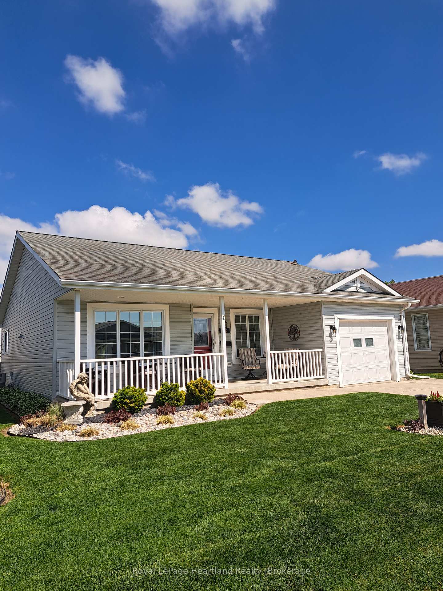 460 Richard Crescent, Strathroy-Caradoc, ON N7G 3P4