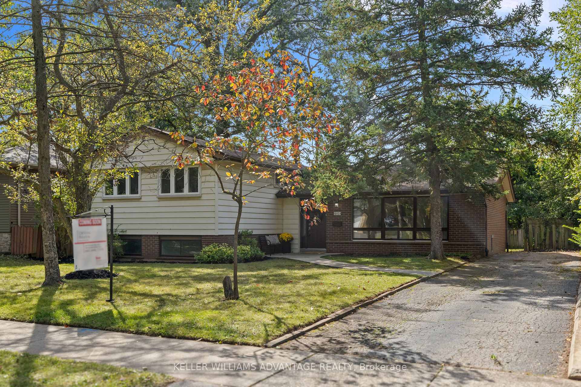 462 Wedgewood Drive, Burlington, ON L7L 4H8