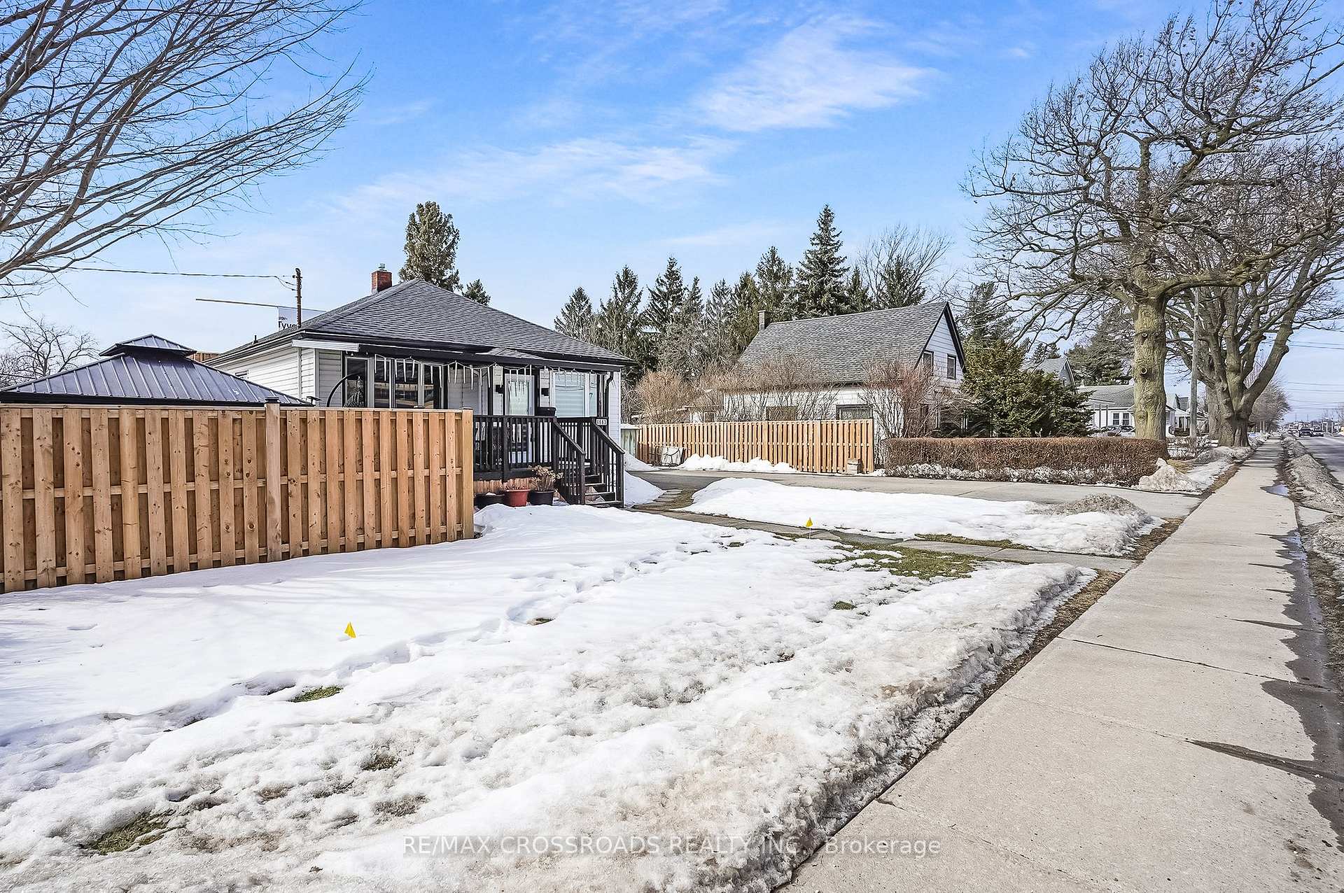 4663 Montrose Road, Niagara Falls, ON L2H 1K1