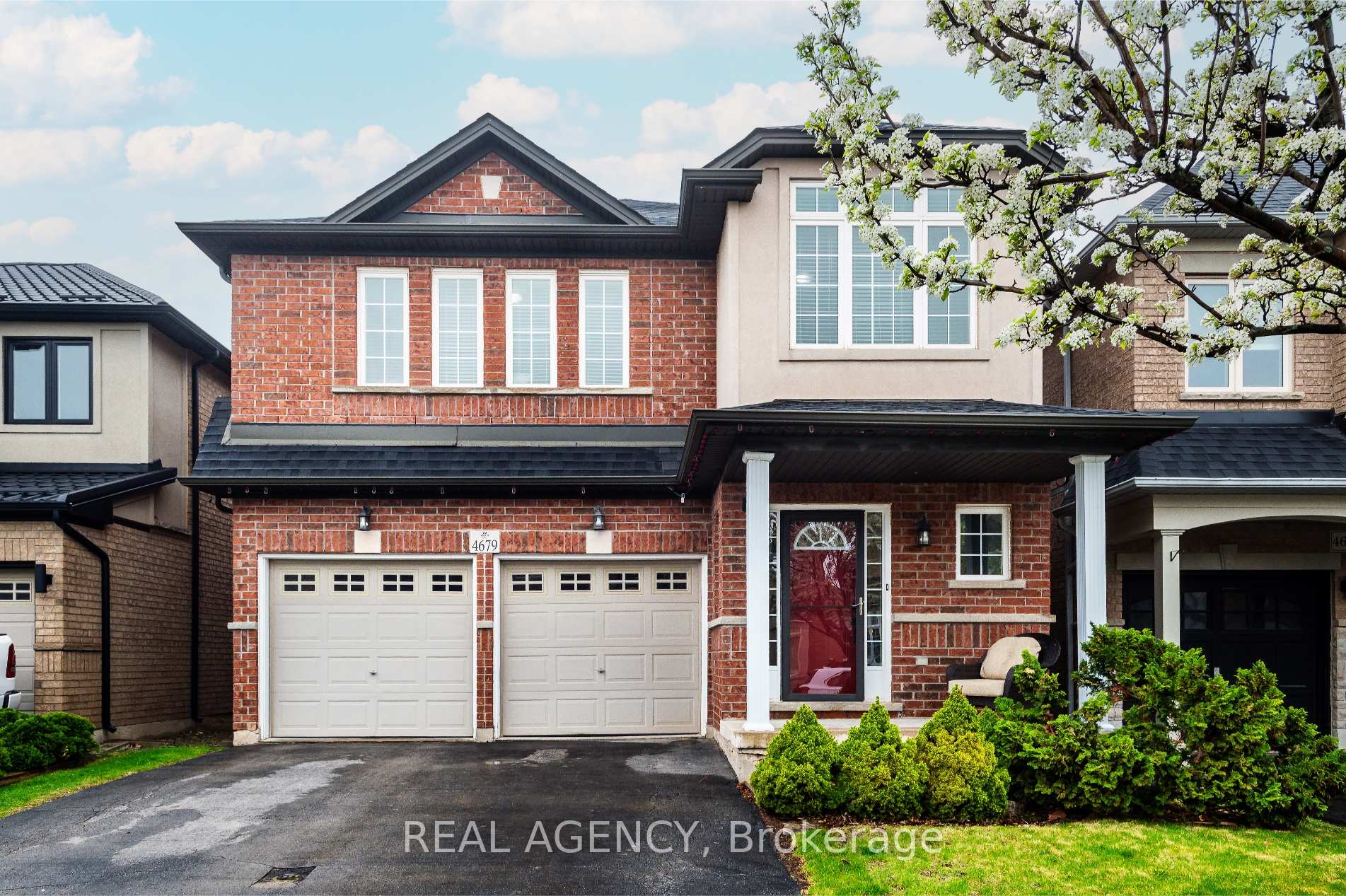 4679 Webb Street S, Burlington, ON L7M 0E3