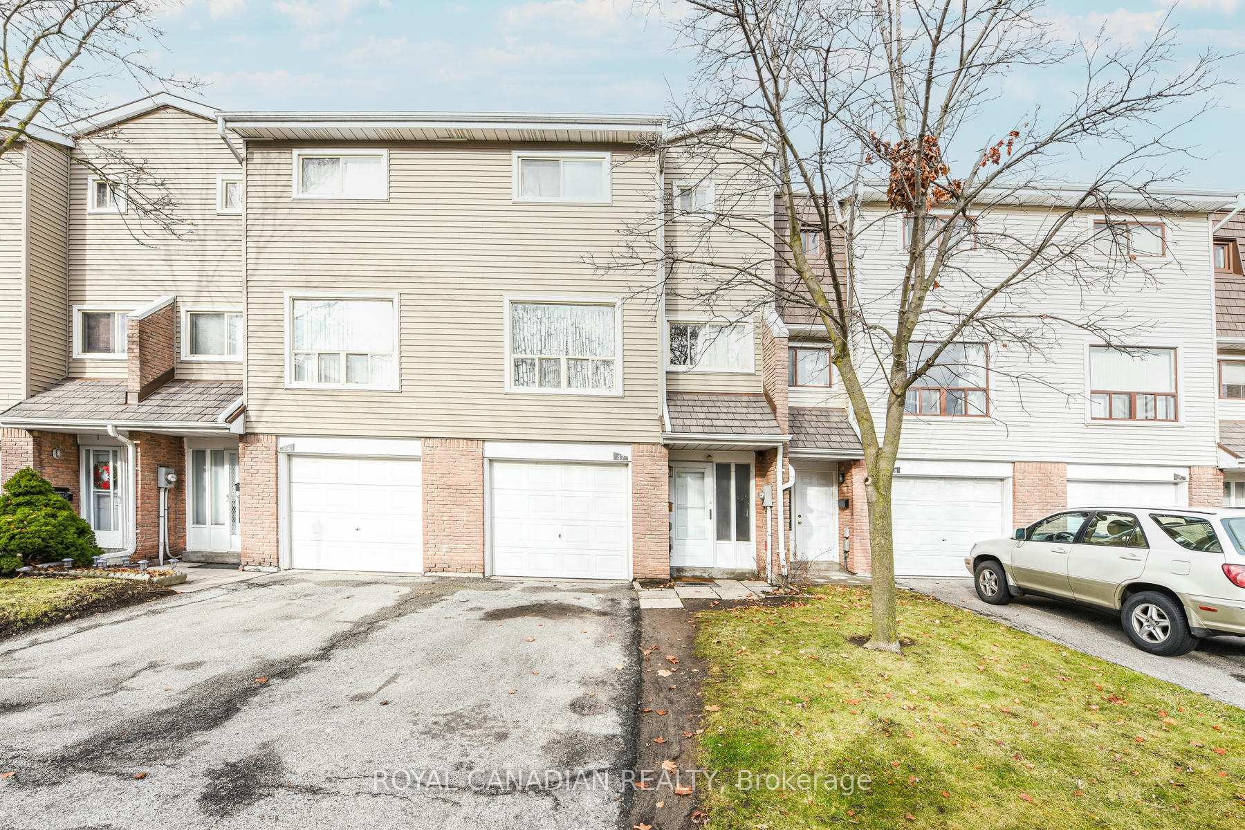 47 - 47 Ellis Drive N, Brampton, ON L6T 4C4