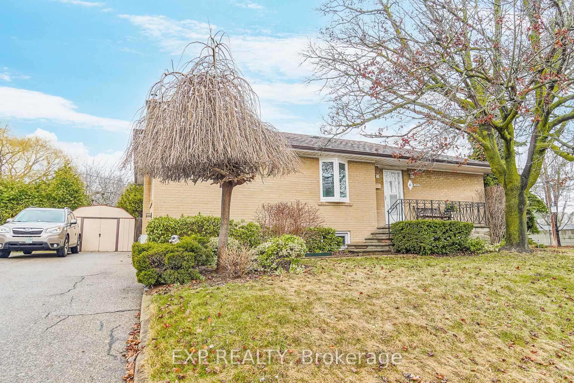 47 Combe Avenue, Toronto, ON M3H 4J5