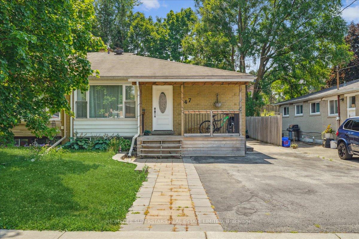 47 Davis Road, Aurora, ON L4G 2B4